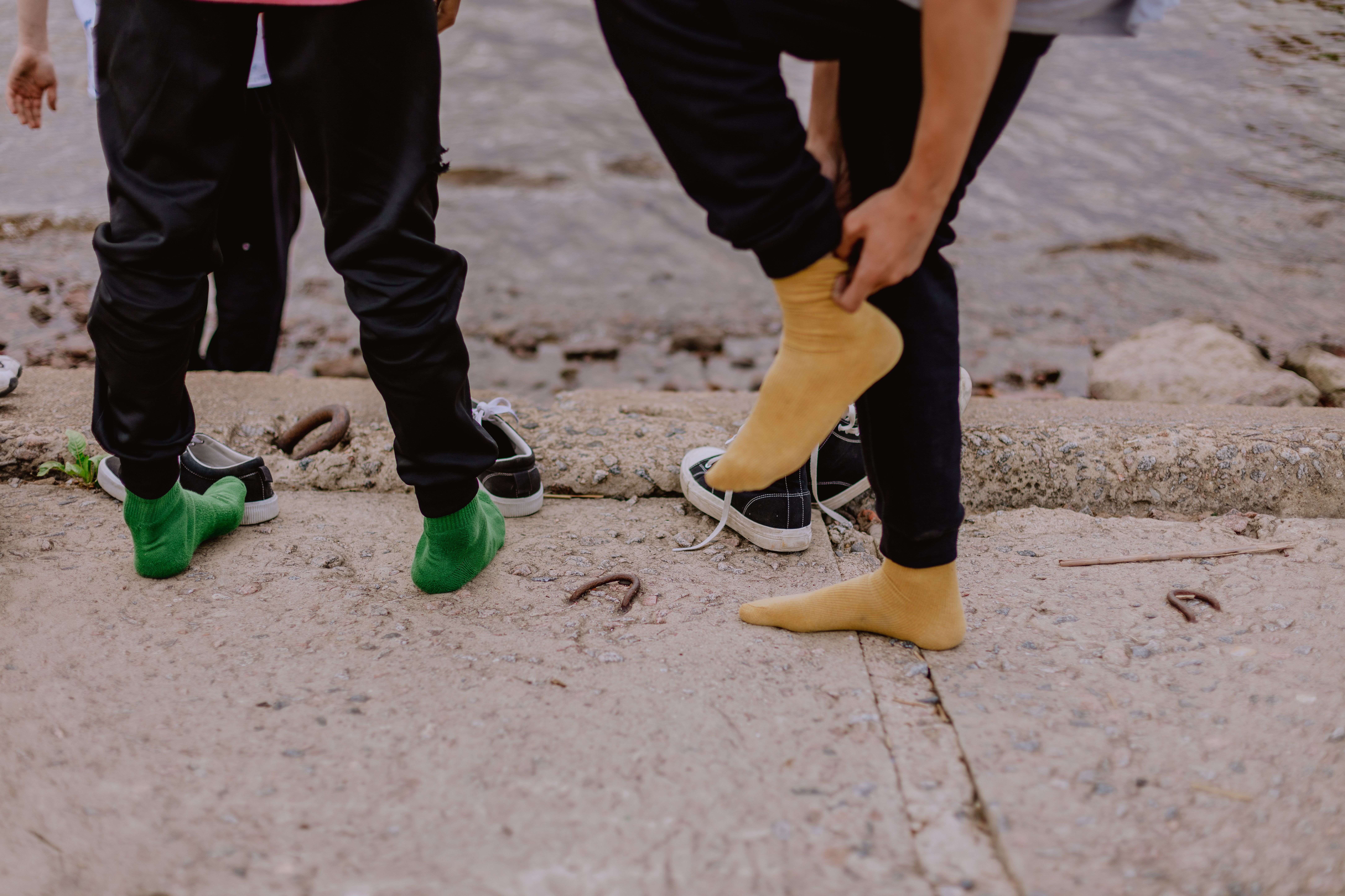 Two Feet Standing Photos, Download The BEST Free Two Feet Standing ...