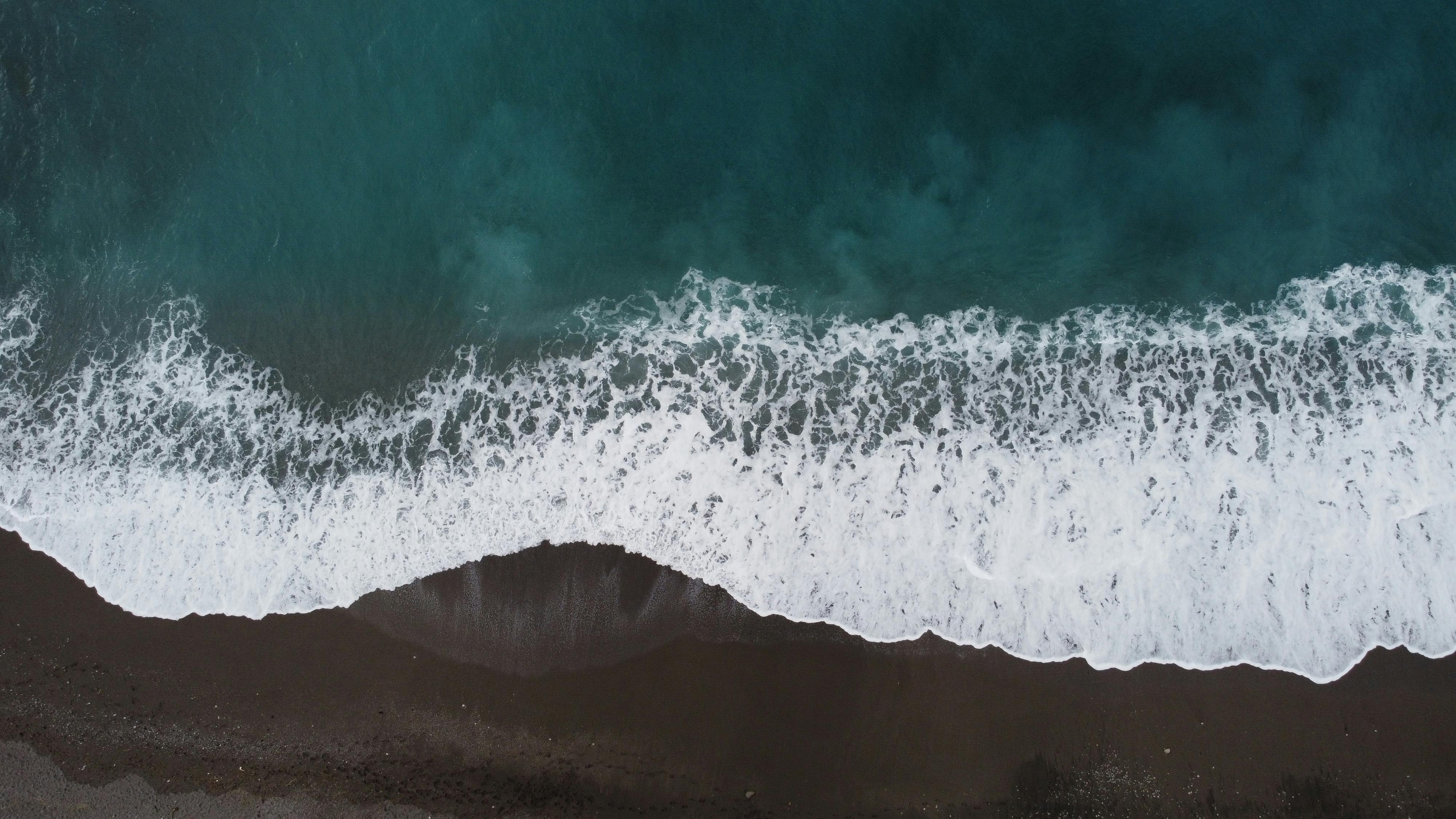 Aerial View of Ocean Waves · Free Stock Photo