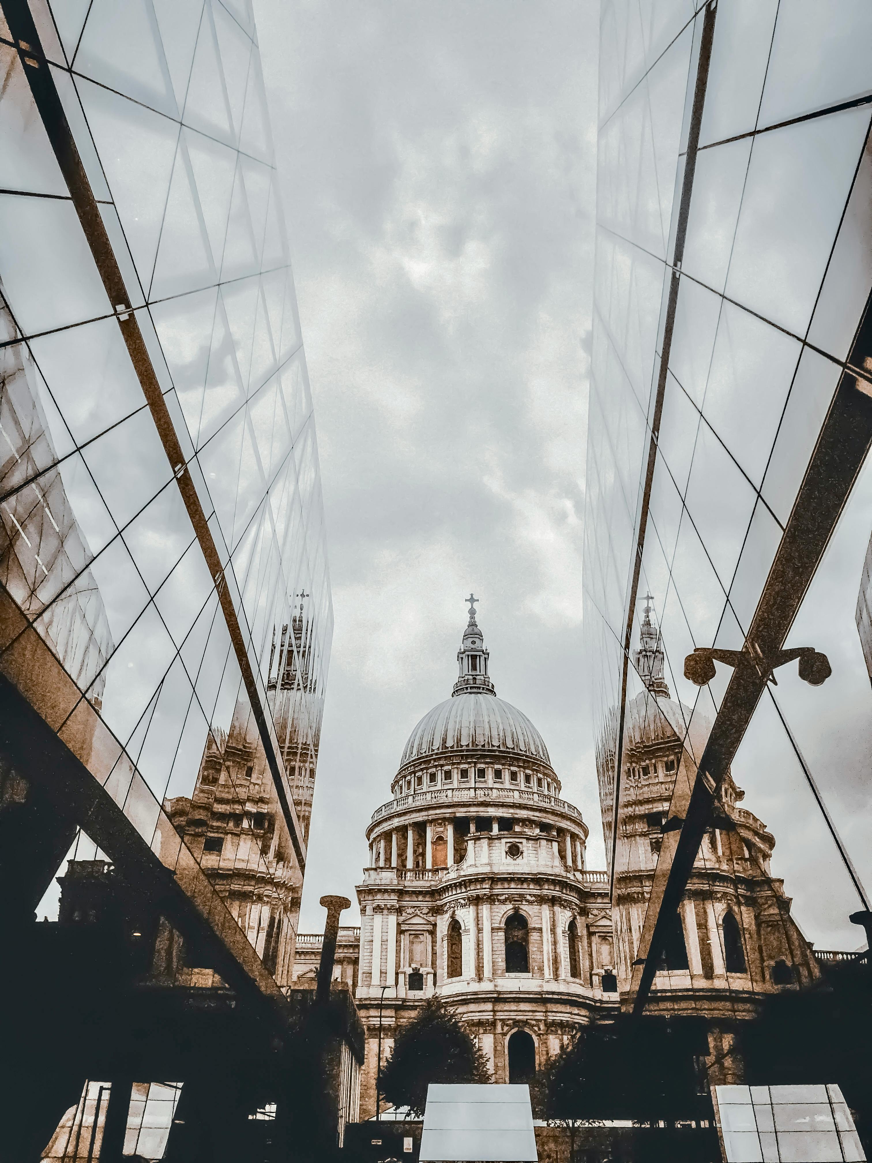 Reflecting Building Photos, Download Free Reflecting Building Stock ...