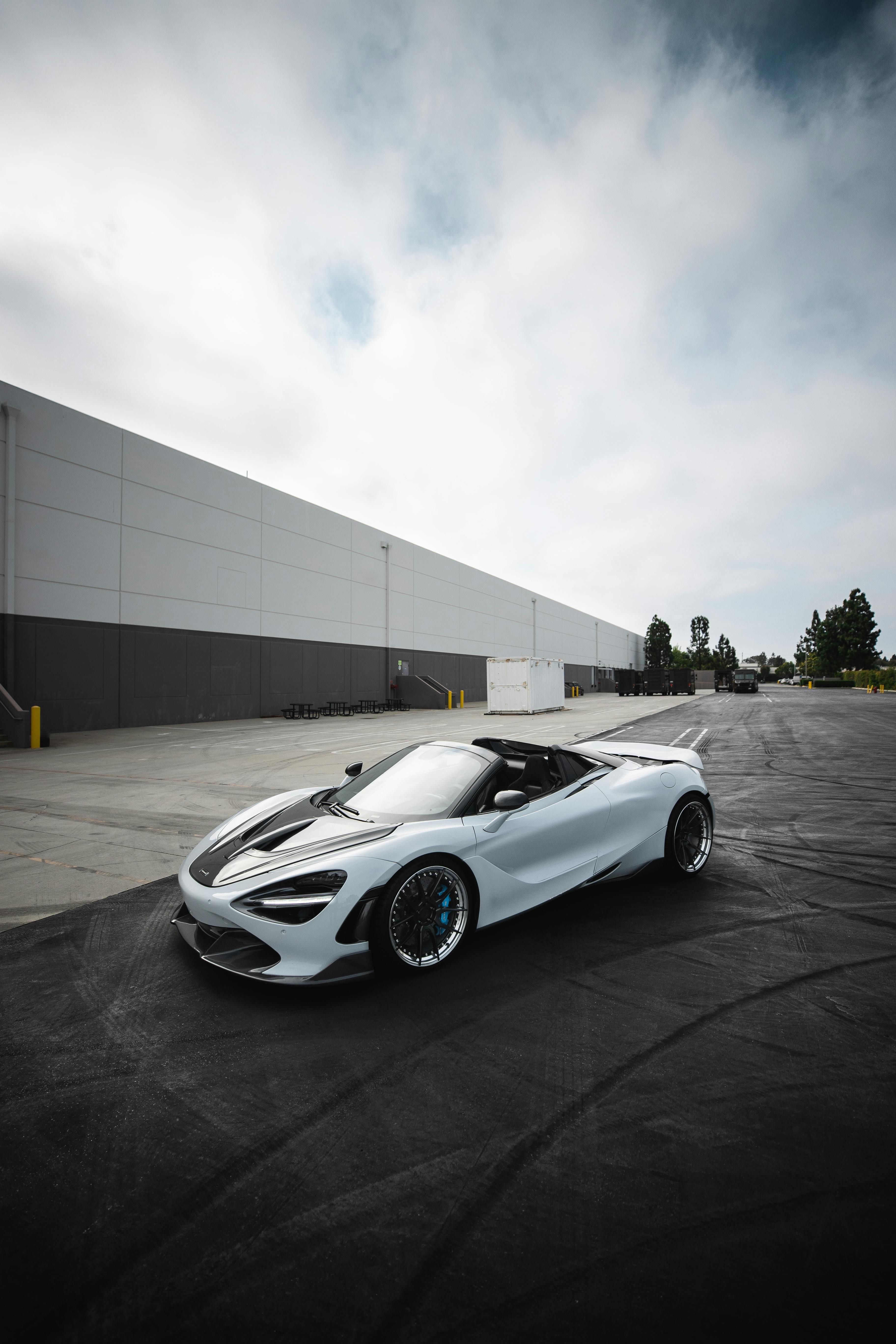 180,435+ Best Free White car Stock Photos & Images · 100% Royalty-Free ...