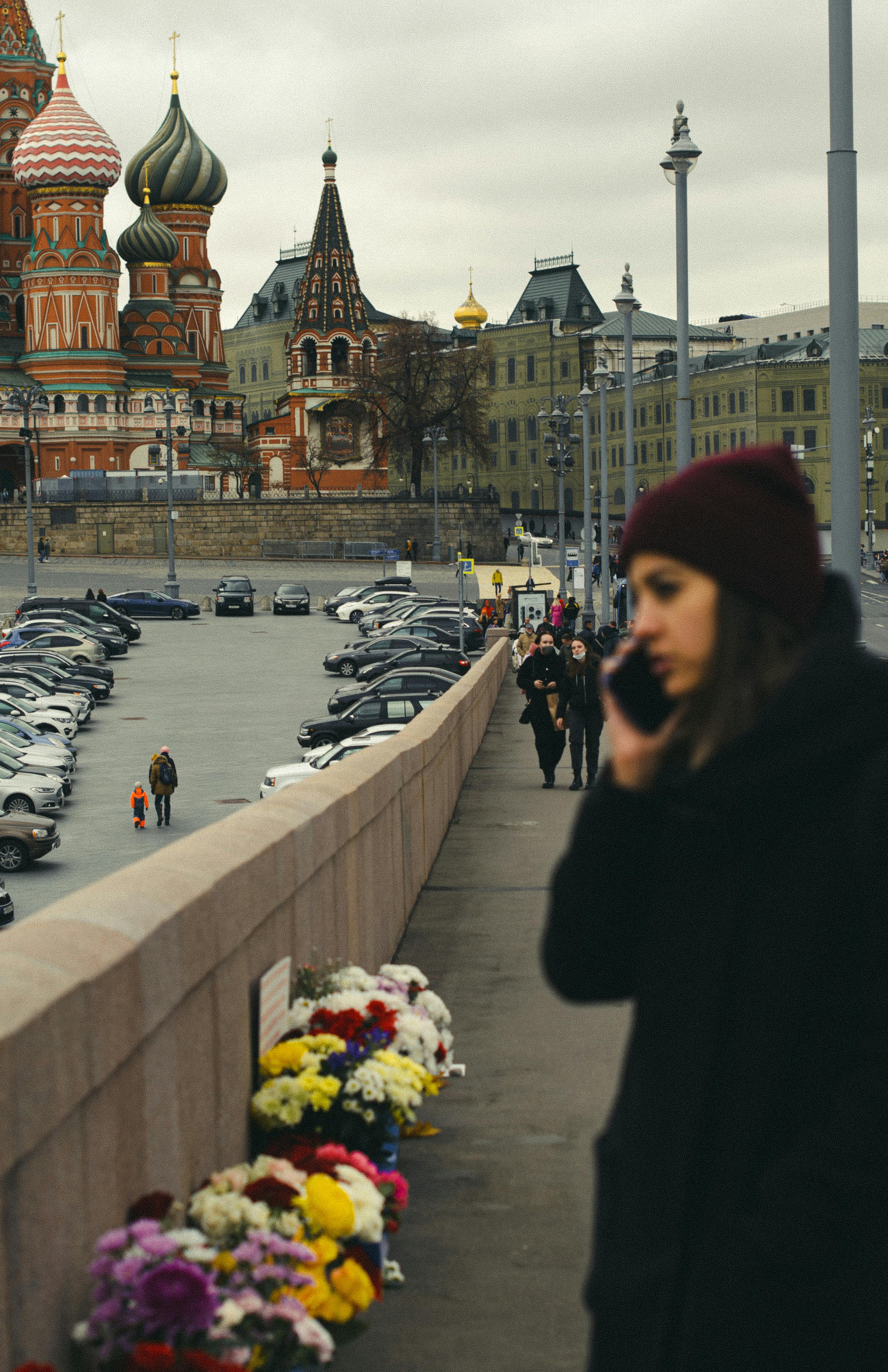 People Walking on a Bridge · Free Stock Photo