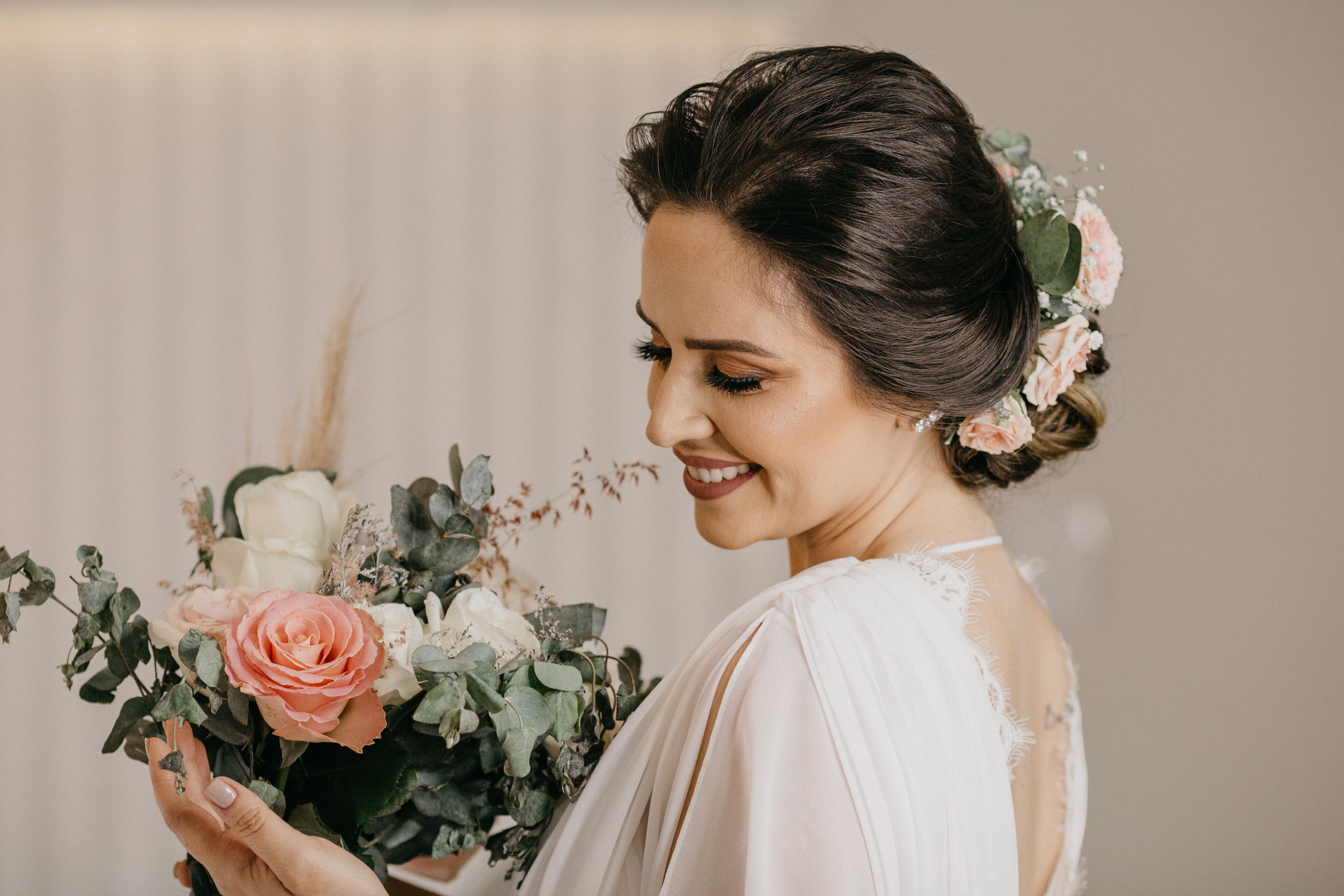 Back View of Brides Wedding Dress · Free Stock Photo