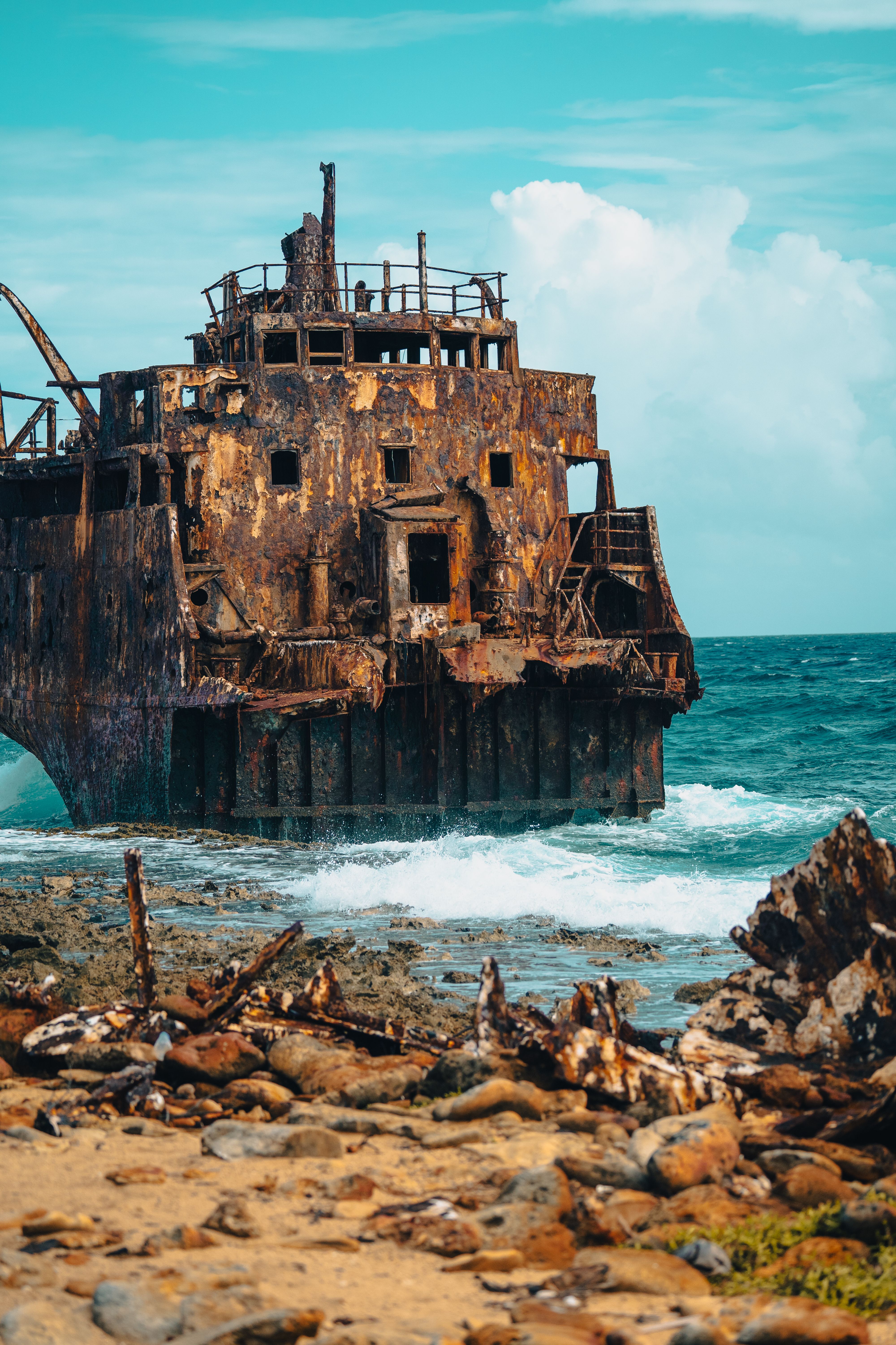 Shipwreck on the Sea Shore · Free Stock Photo