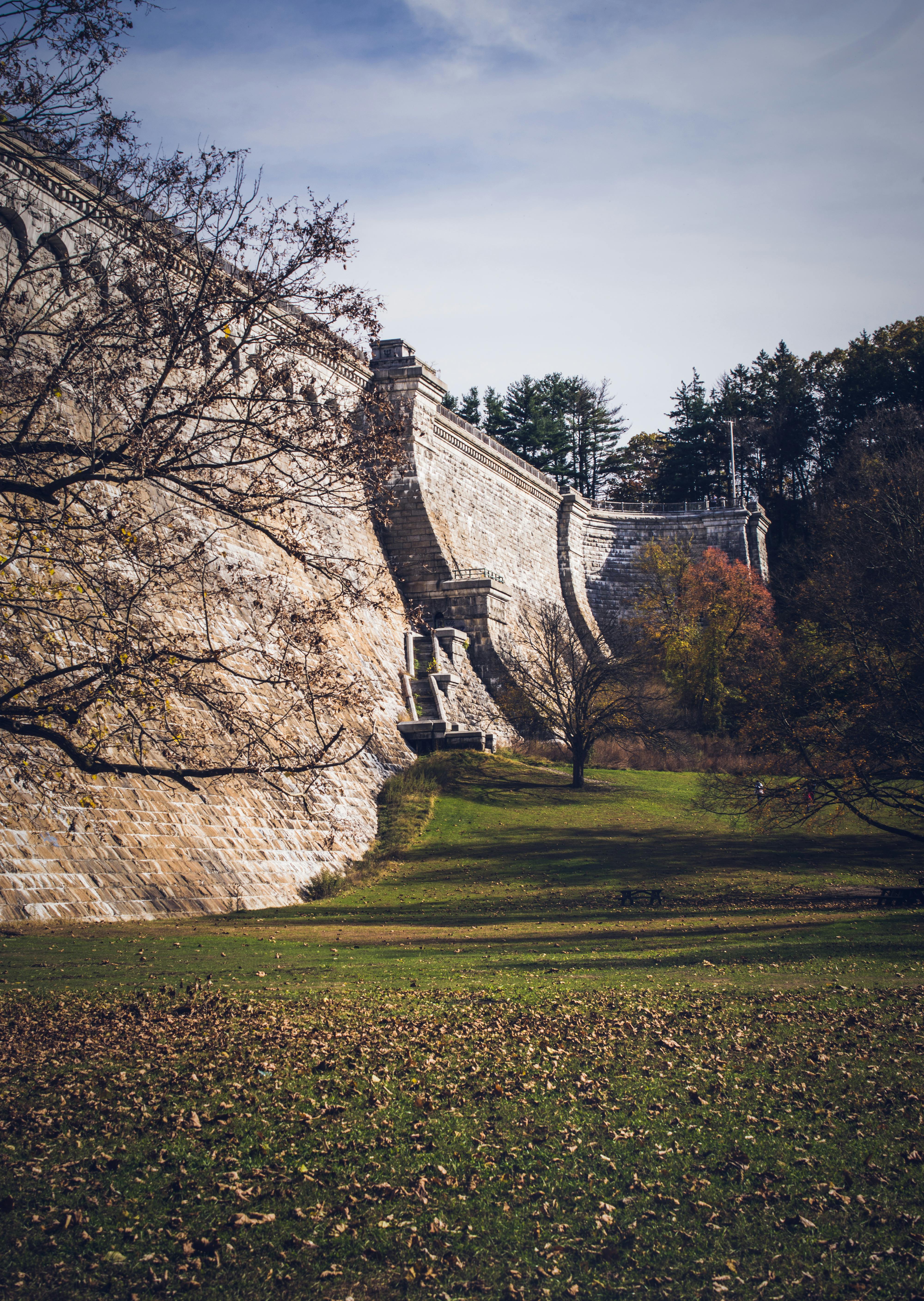 Wall of the New Croton Reservoir in New York, United States · Free ...