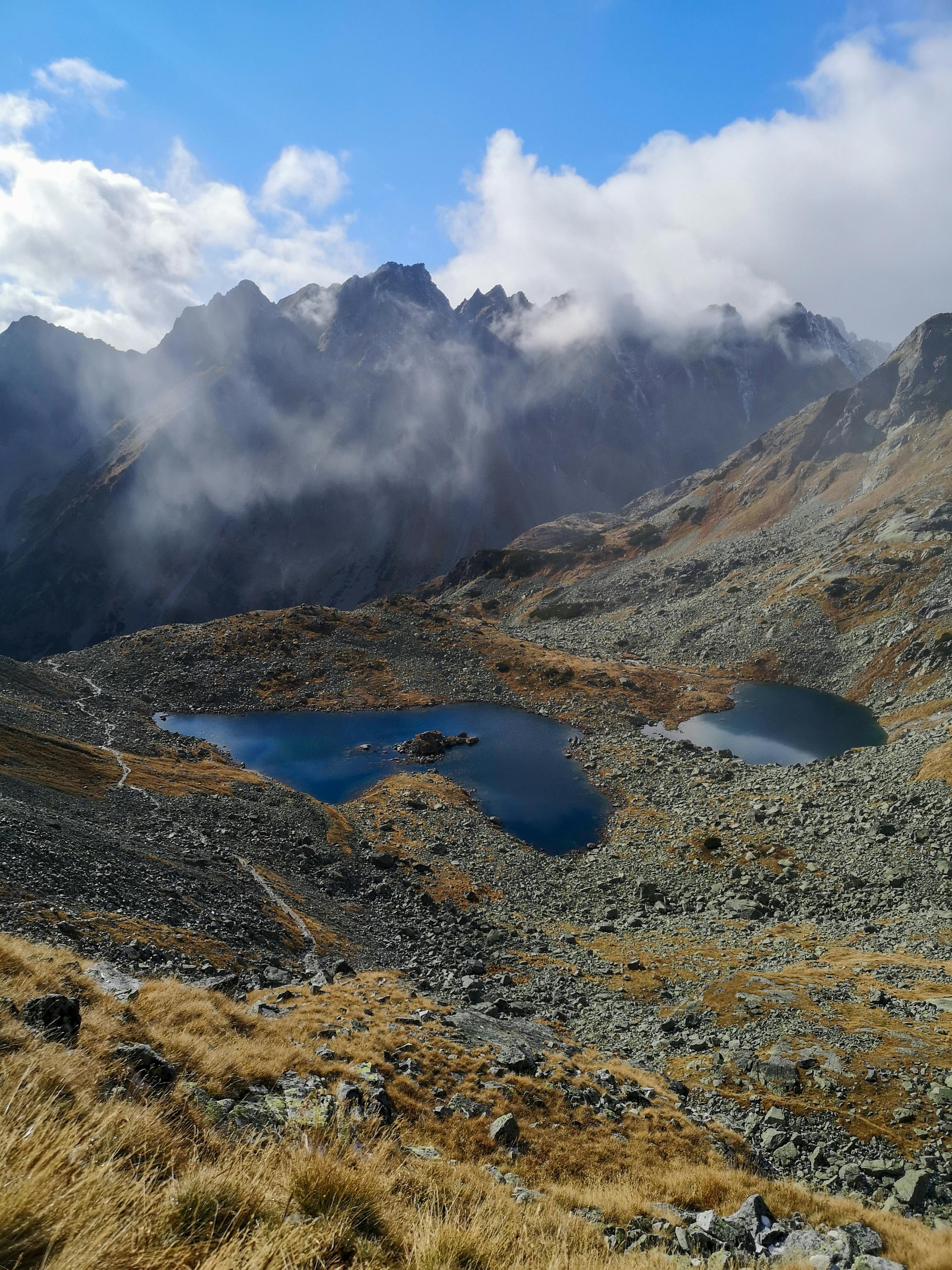 Landscape Photography of the Frog Mountain Lakes · Free Stock Photo