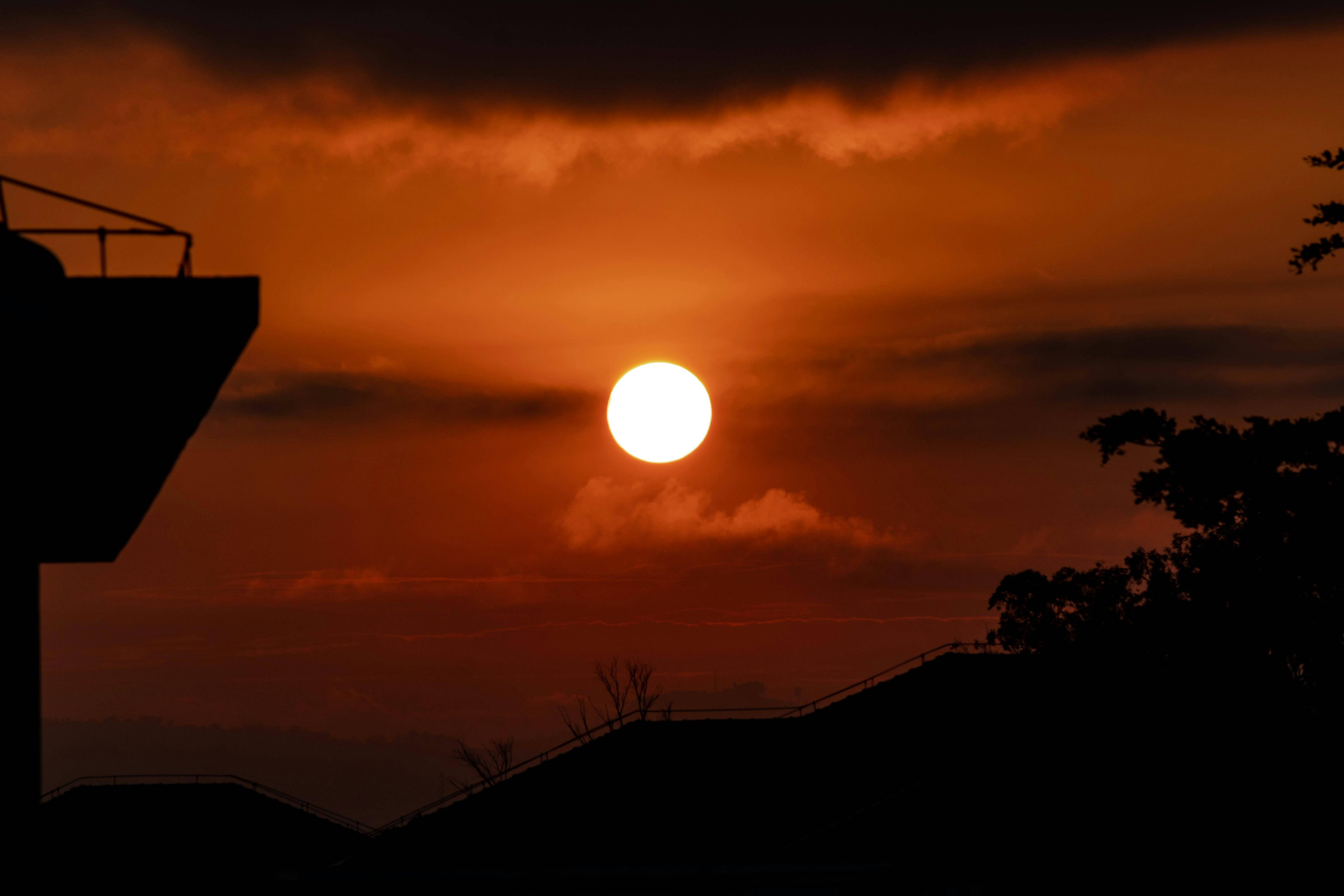 Sun Frequencies Photos, Download The BEST Free Sun Frequencies Stock ...