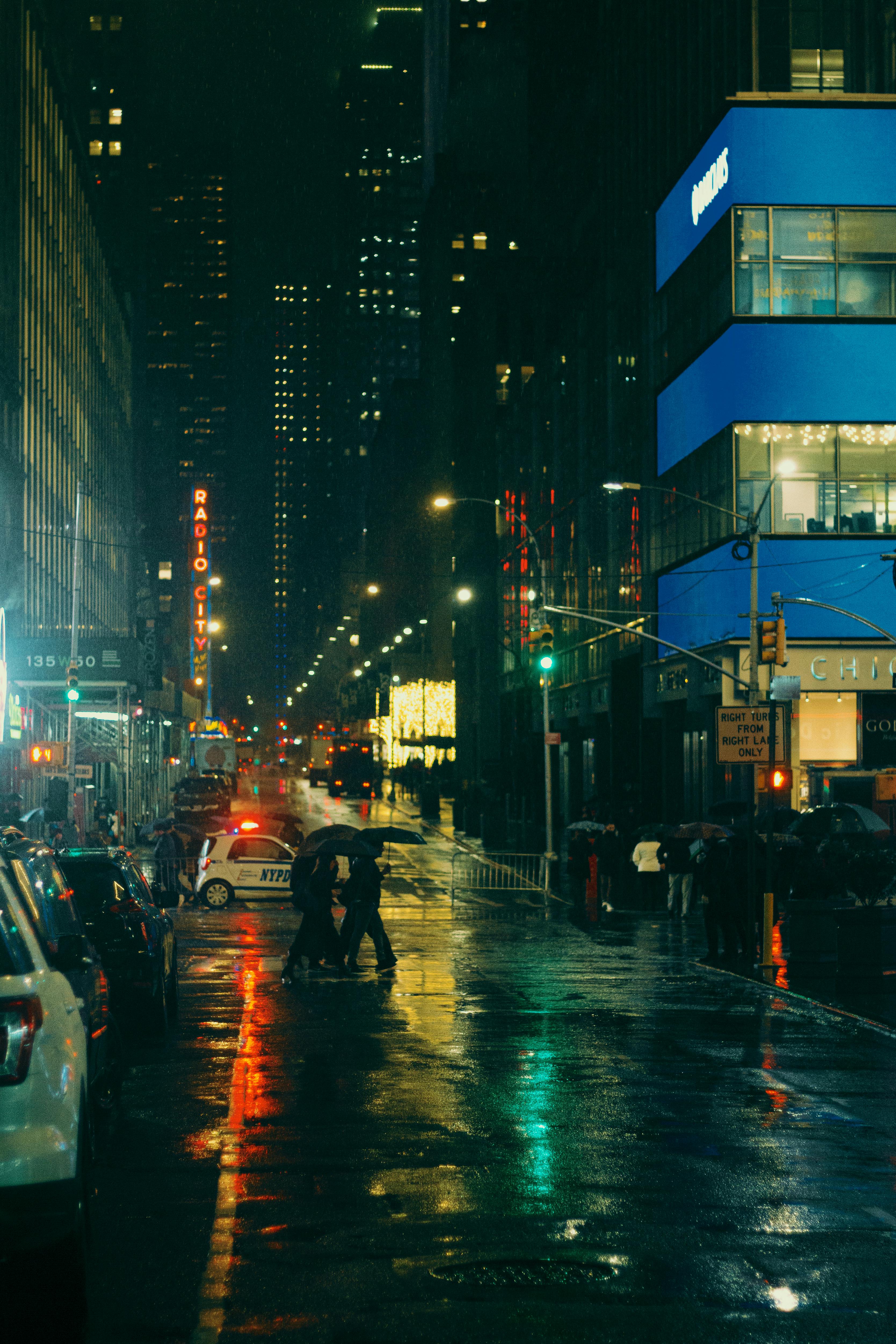 Street in City at Night after Rain · Free Stock Photo