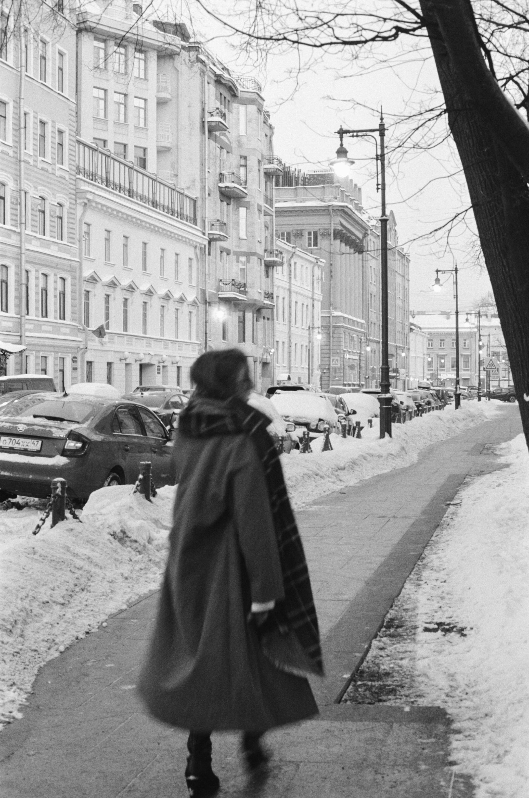 Retro Walking Photos, Download The BEST Free Retro Walking Stock Photos ...