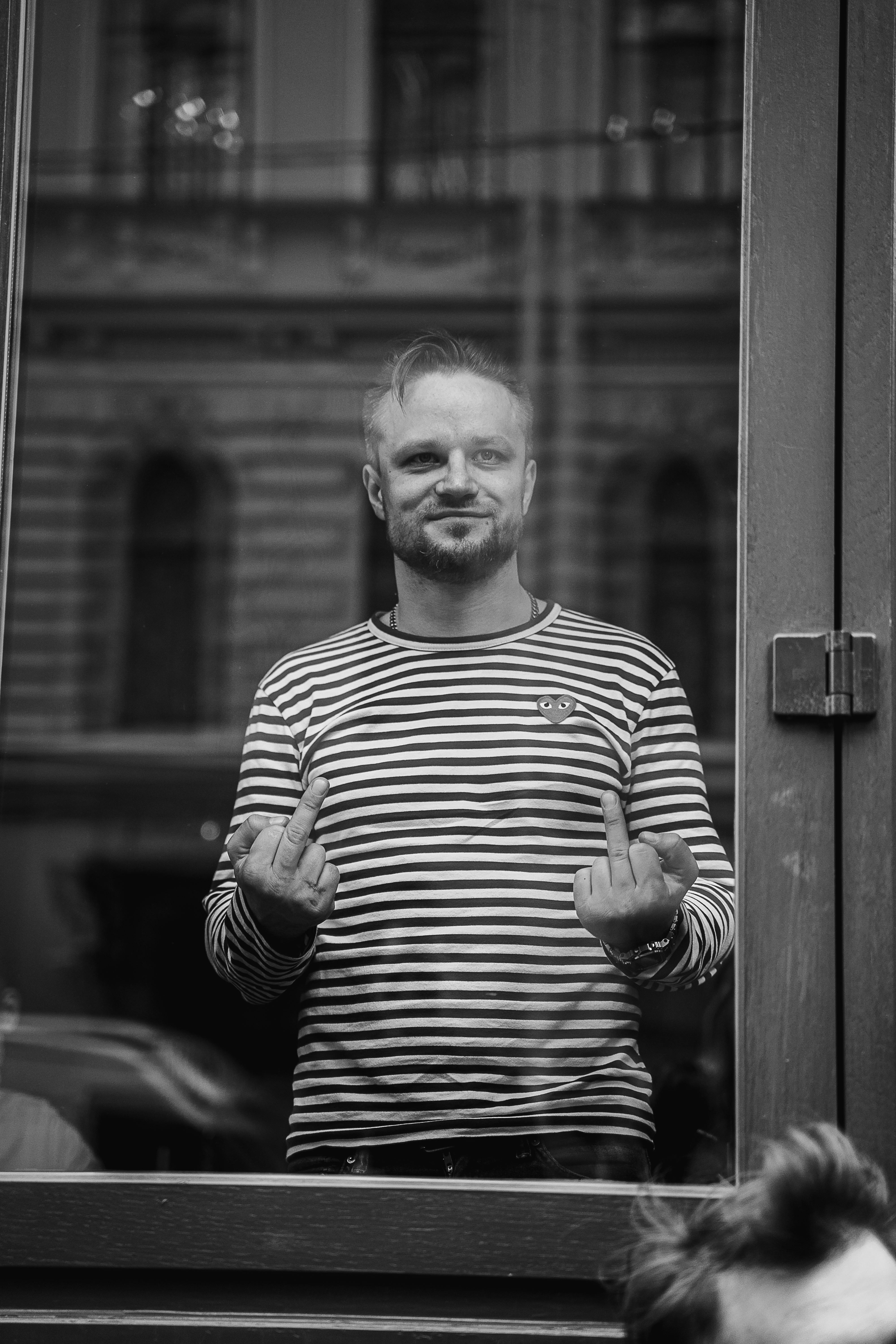 9,000+ Best Middle Finger Photos · 100% Free Download · Pexels Stock Photos