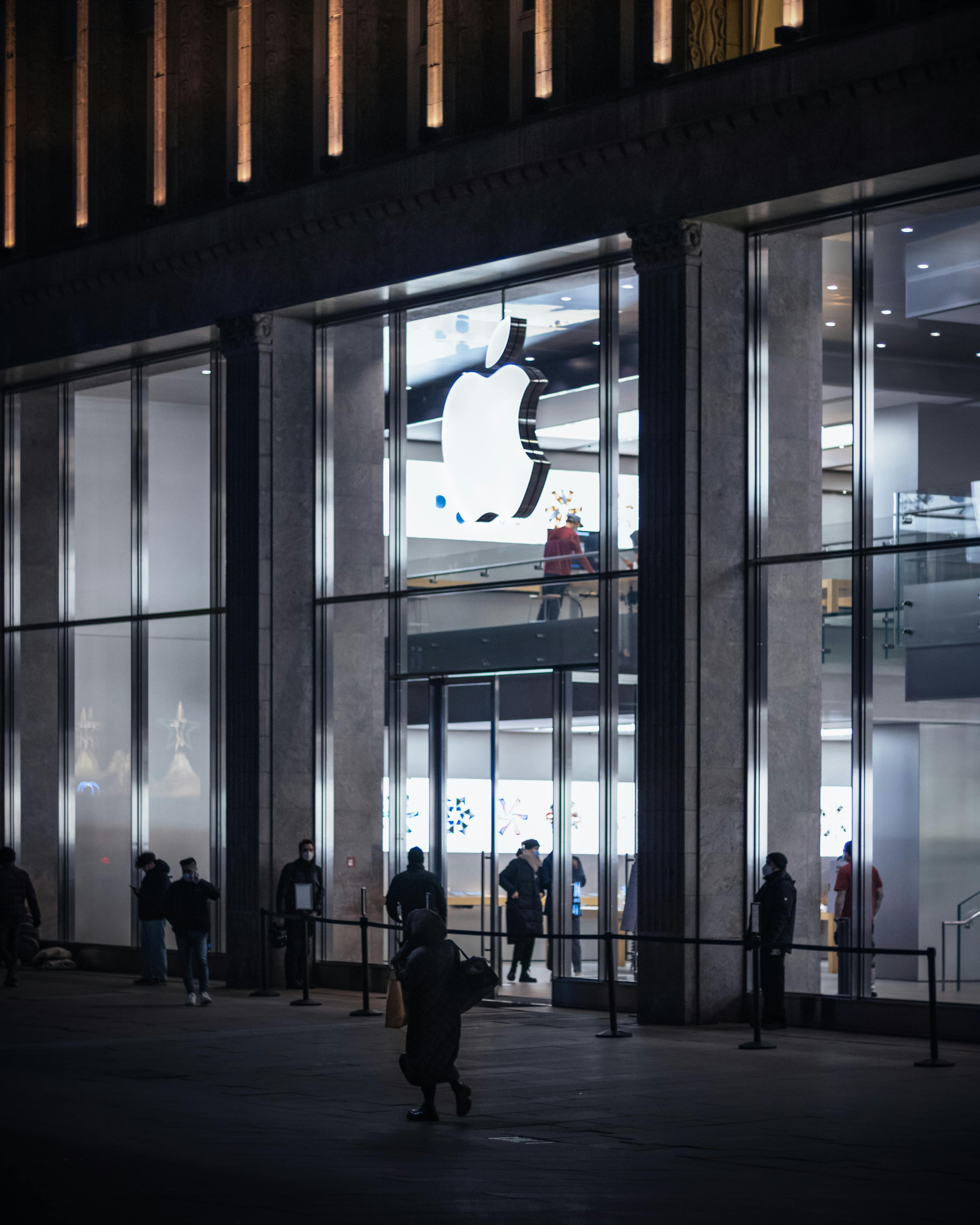 Apple Storefront Photos, Download The BEST Free Apple Storefront Stock ...