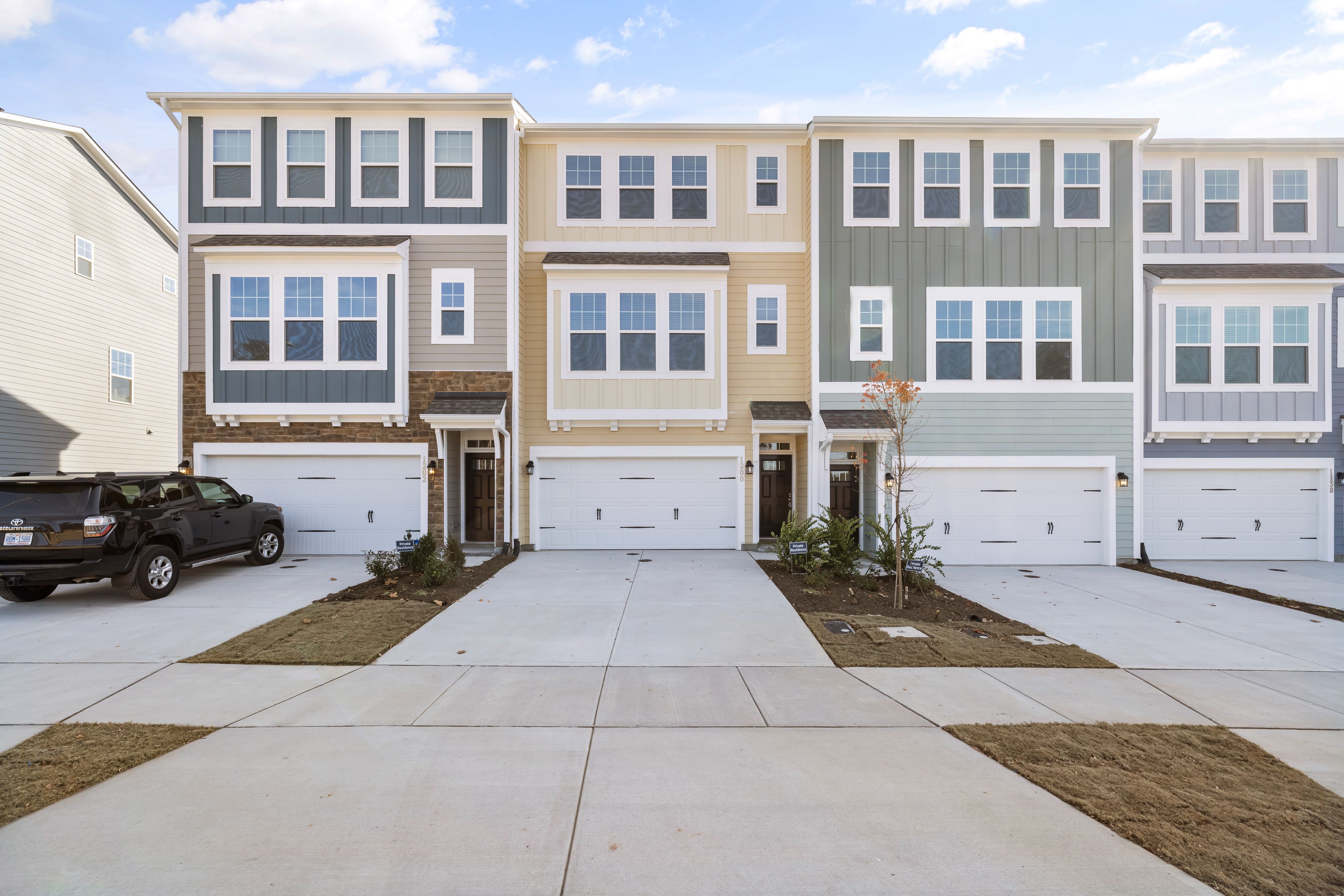 Multifamily Home Photos, Download The BEST Free Multifamily Home Stock ...