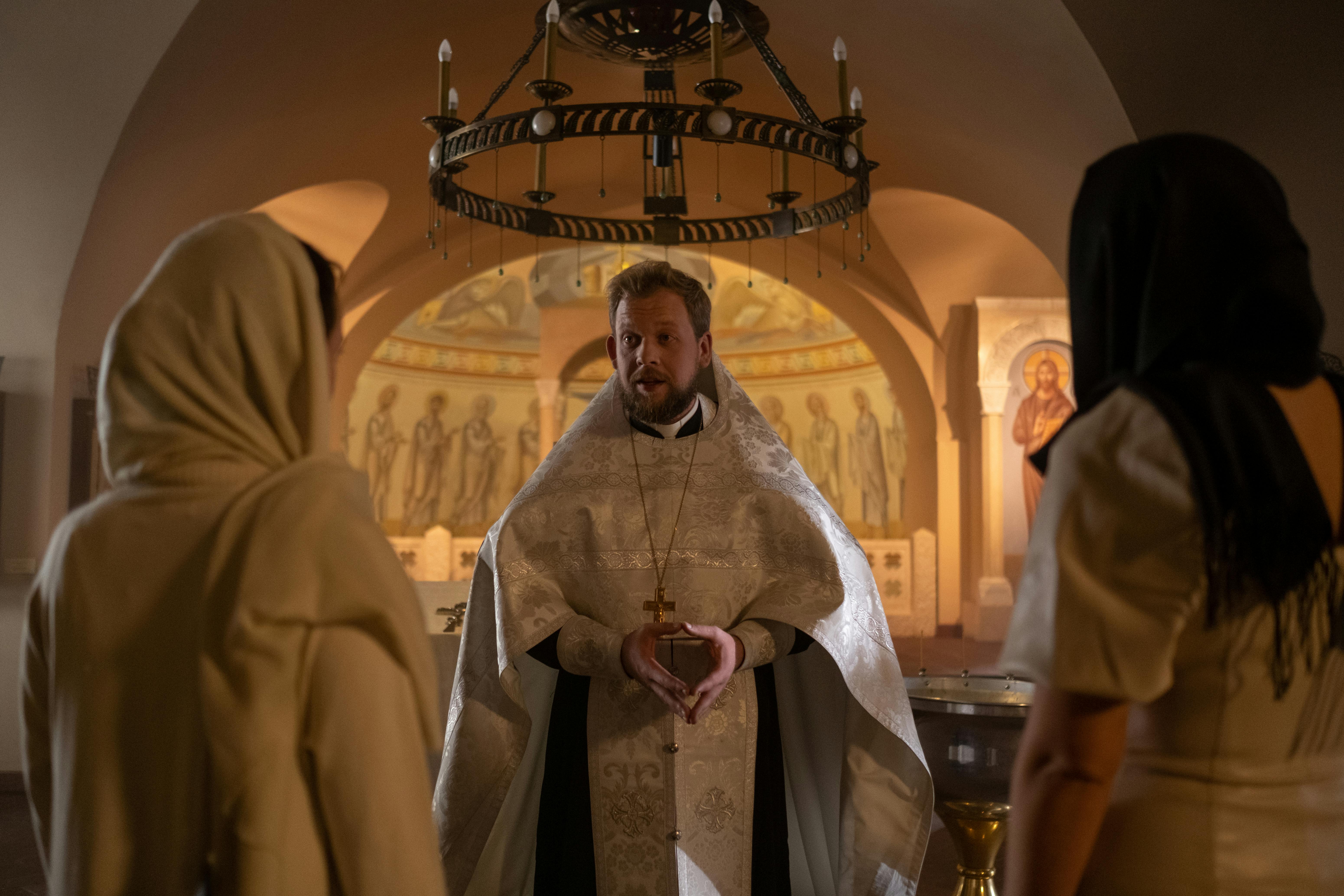 Priest talking in Front of Parishioners · Free Stock Photo