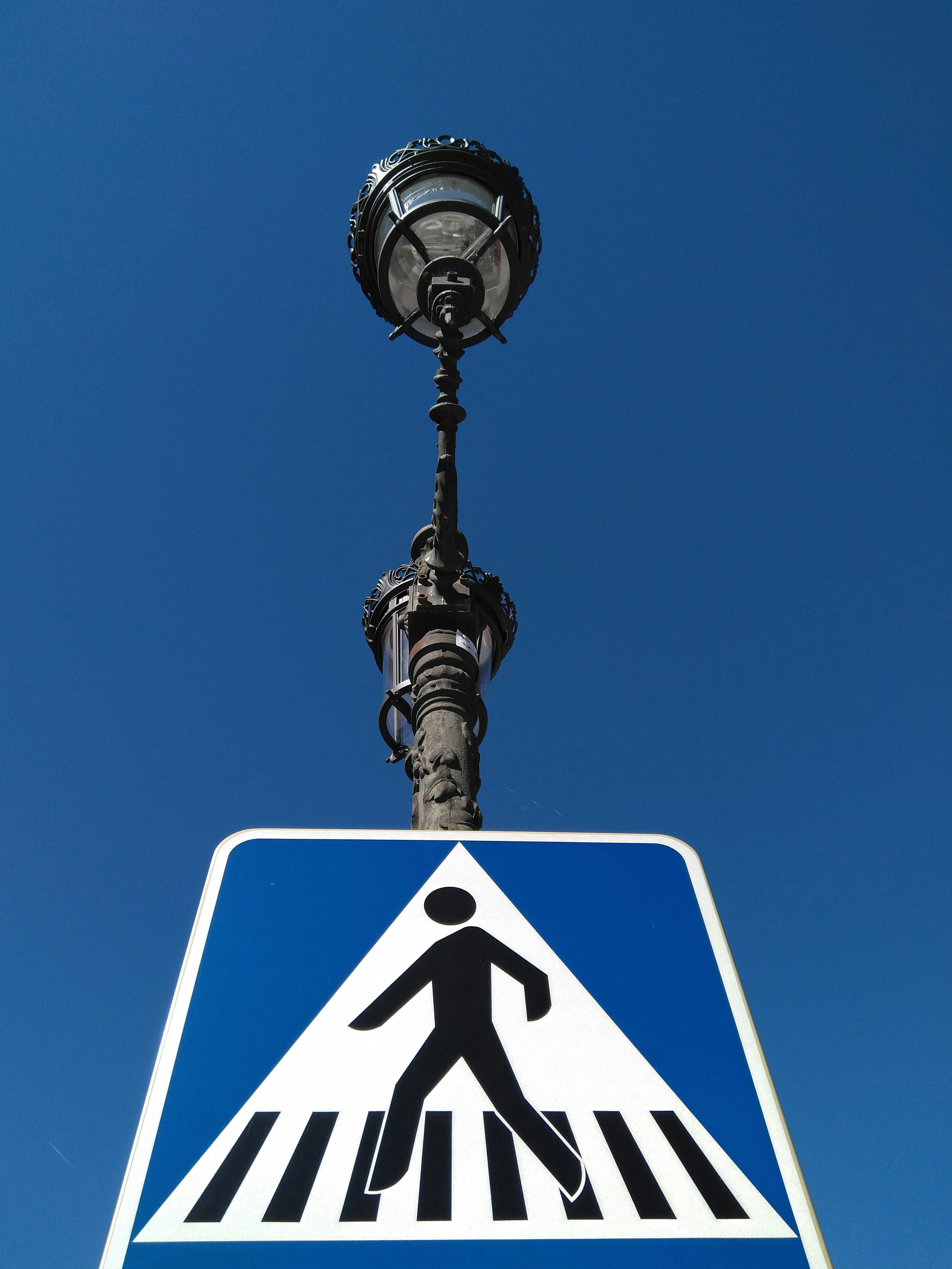 Green Parking Signage for PWD · Free Stock Photo