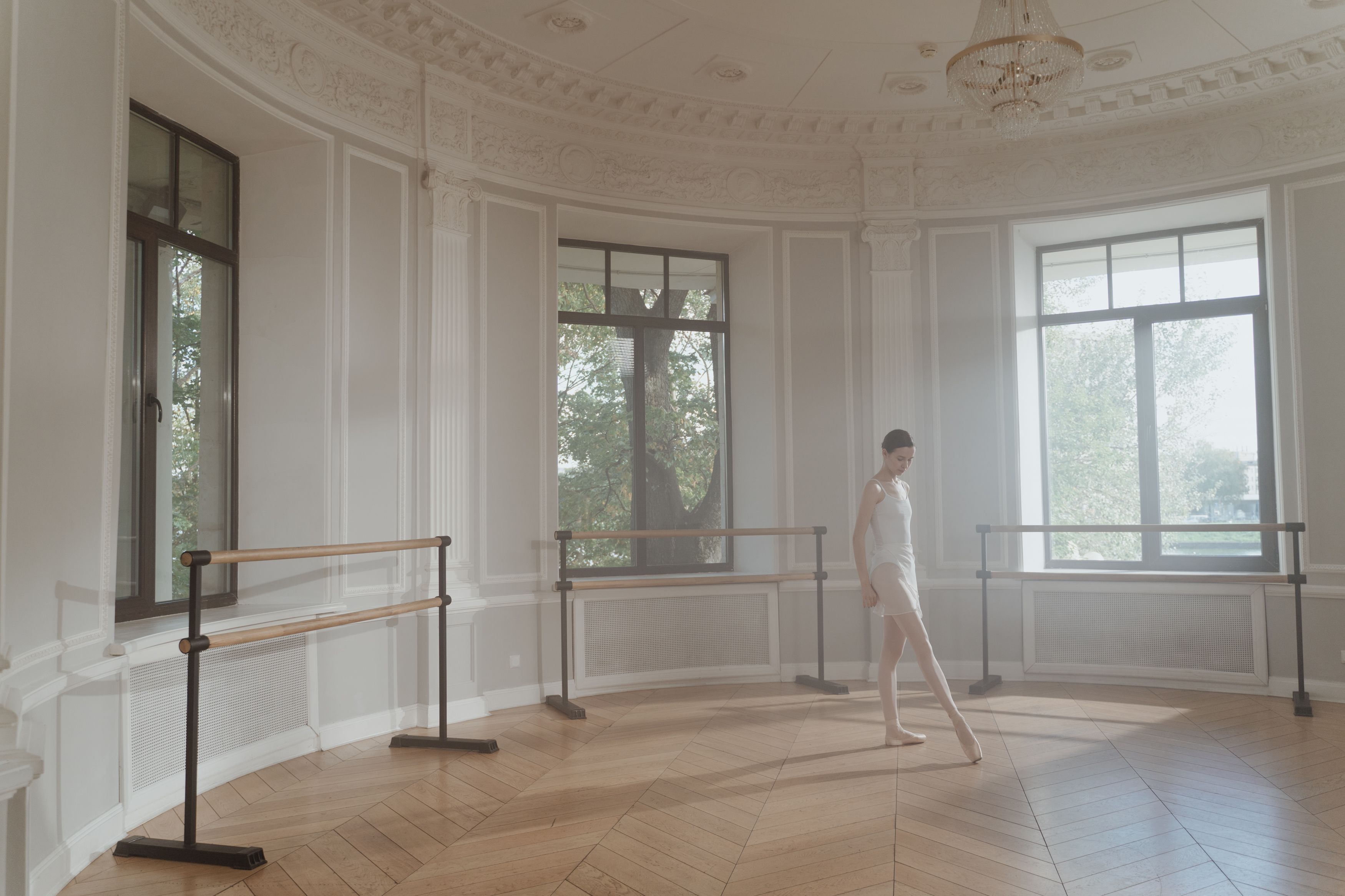 Foto de stock gratuita sobre bailarines de ballet, barra de ballet ...