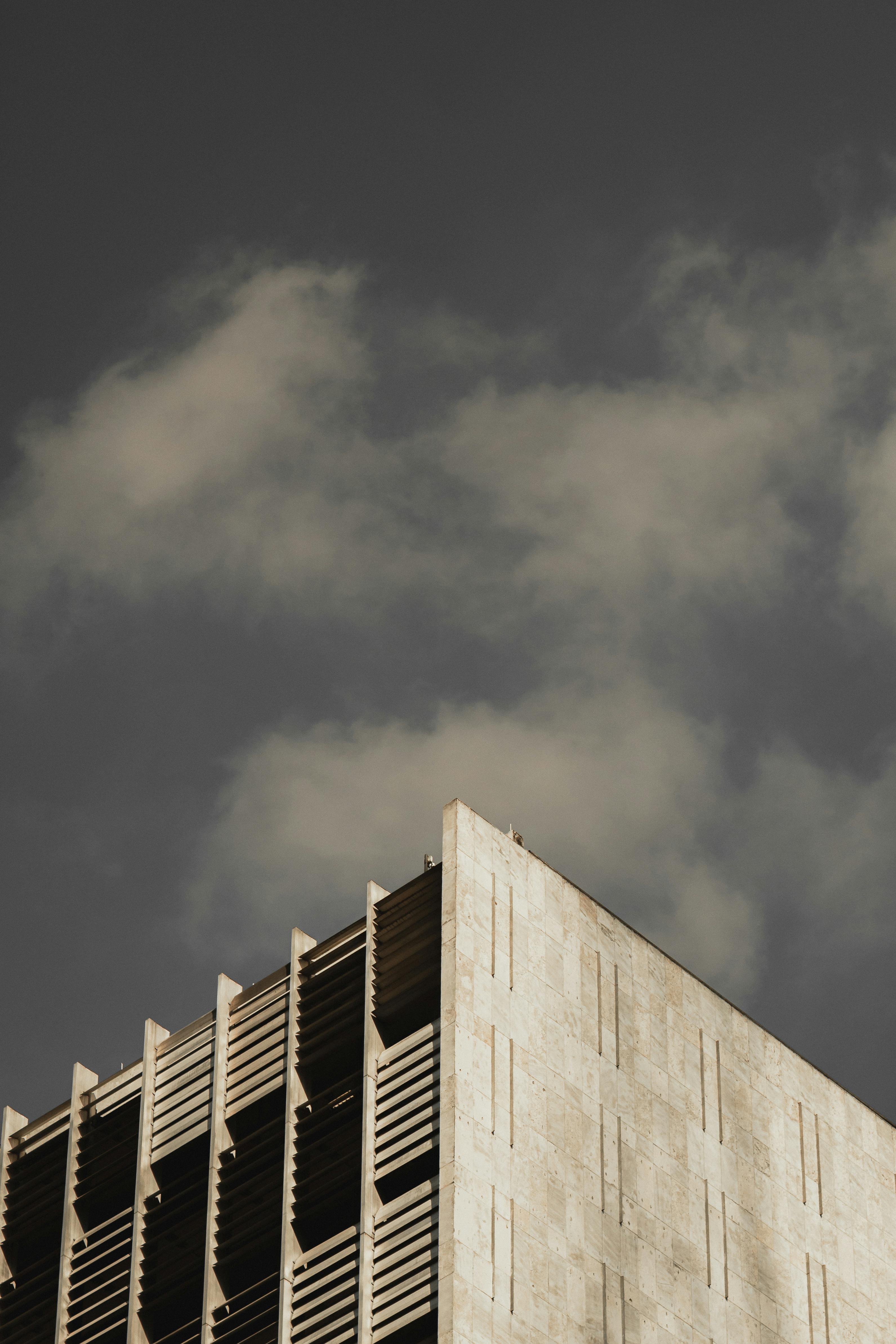 White Buiding · Free Stock Photo