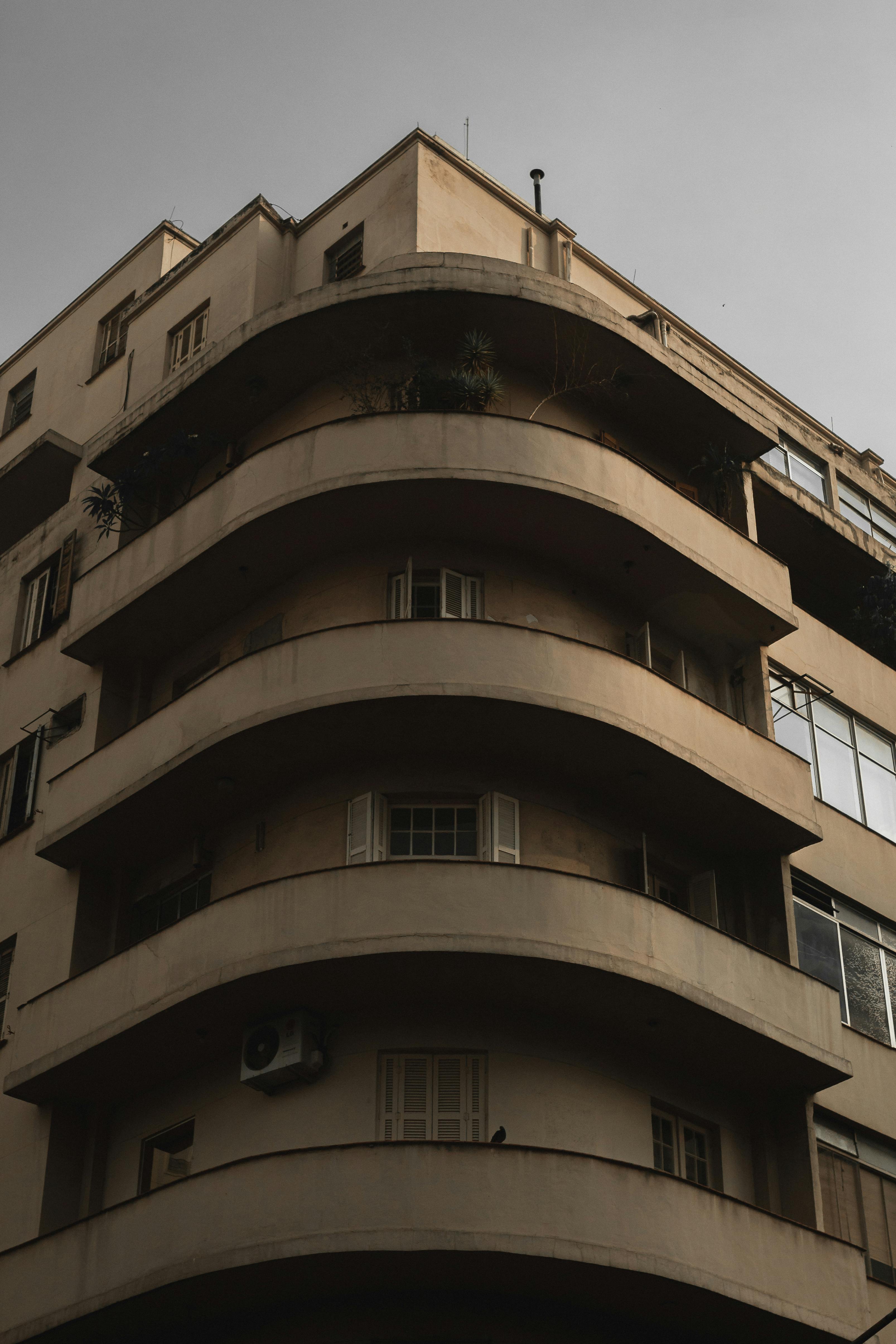 Low-Angle Shot of an Architectural Building · Free Stock Photo