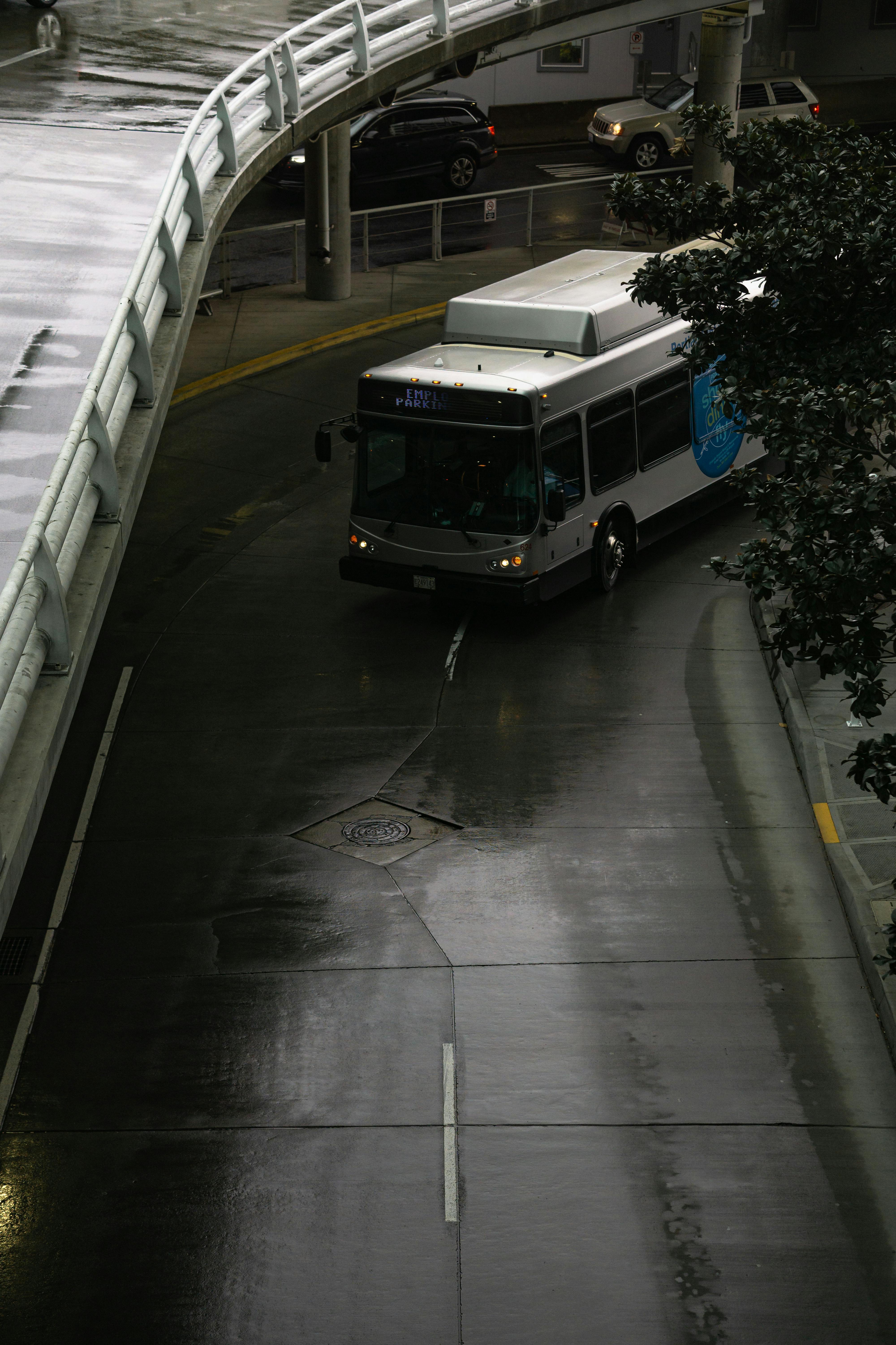 Wet Bus Photos, Download The BEST Free Wet Bus Stock Photos & HD Images