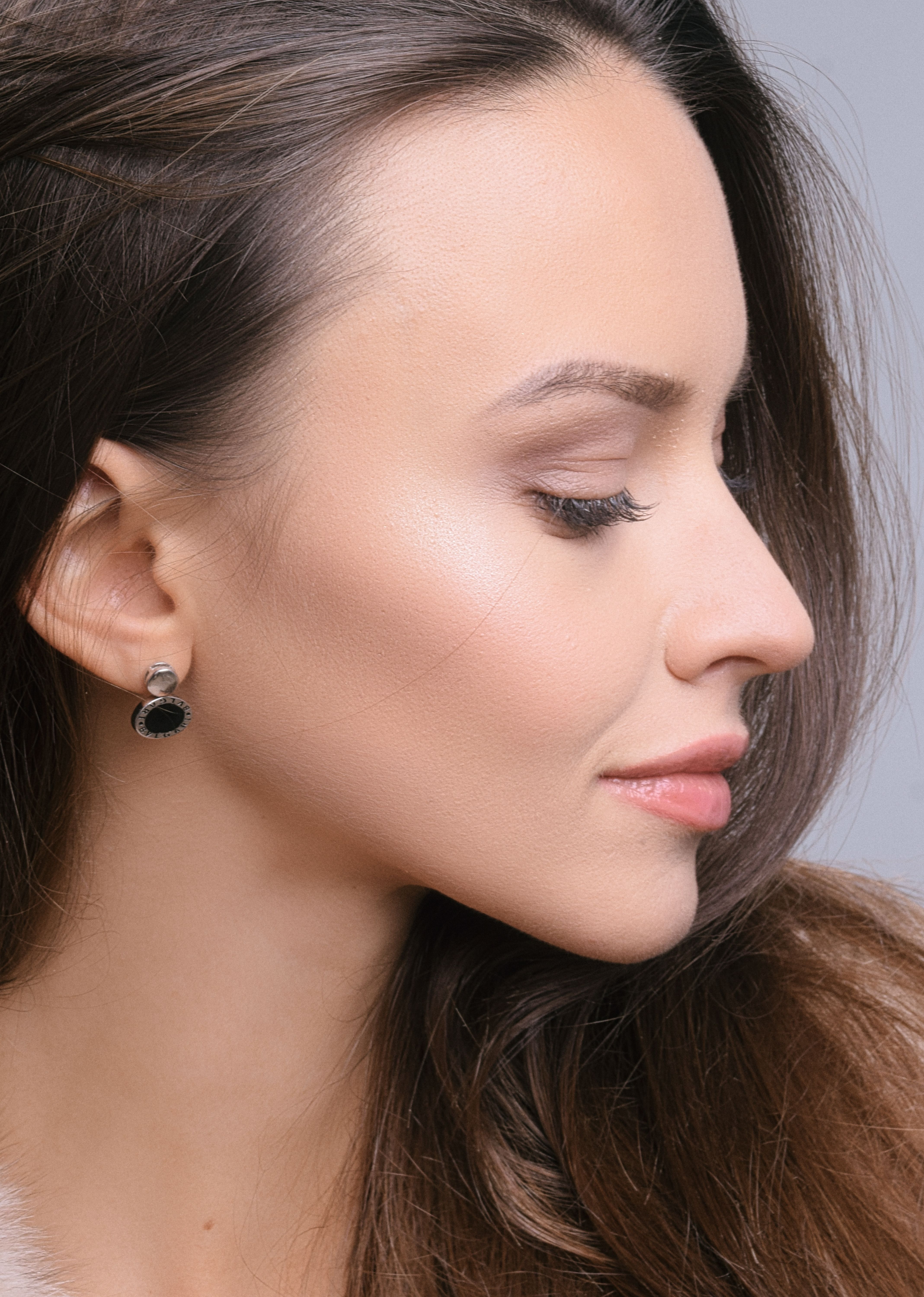 Side View of a Beautiful Woman · Free Stock Photo
