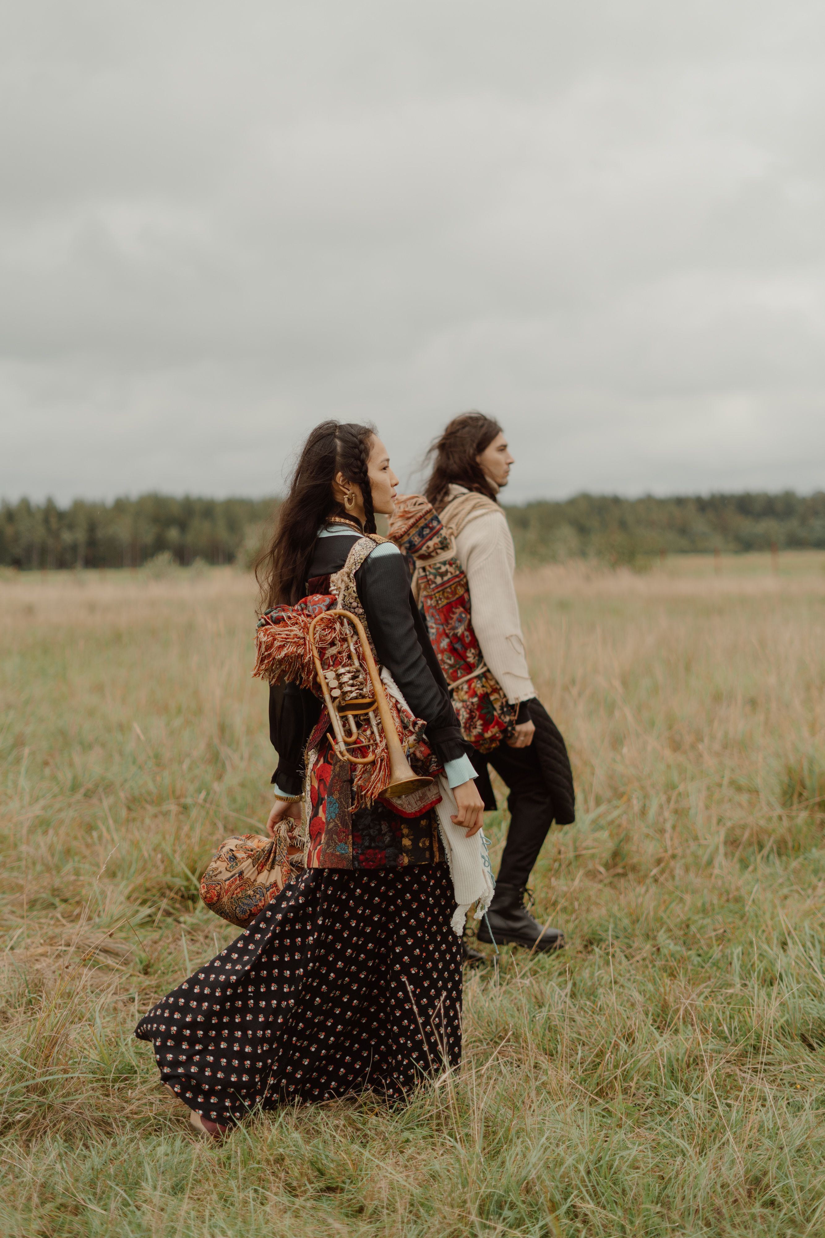 Side View of a Man and a Woman · Free Stock Photo
