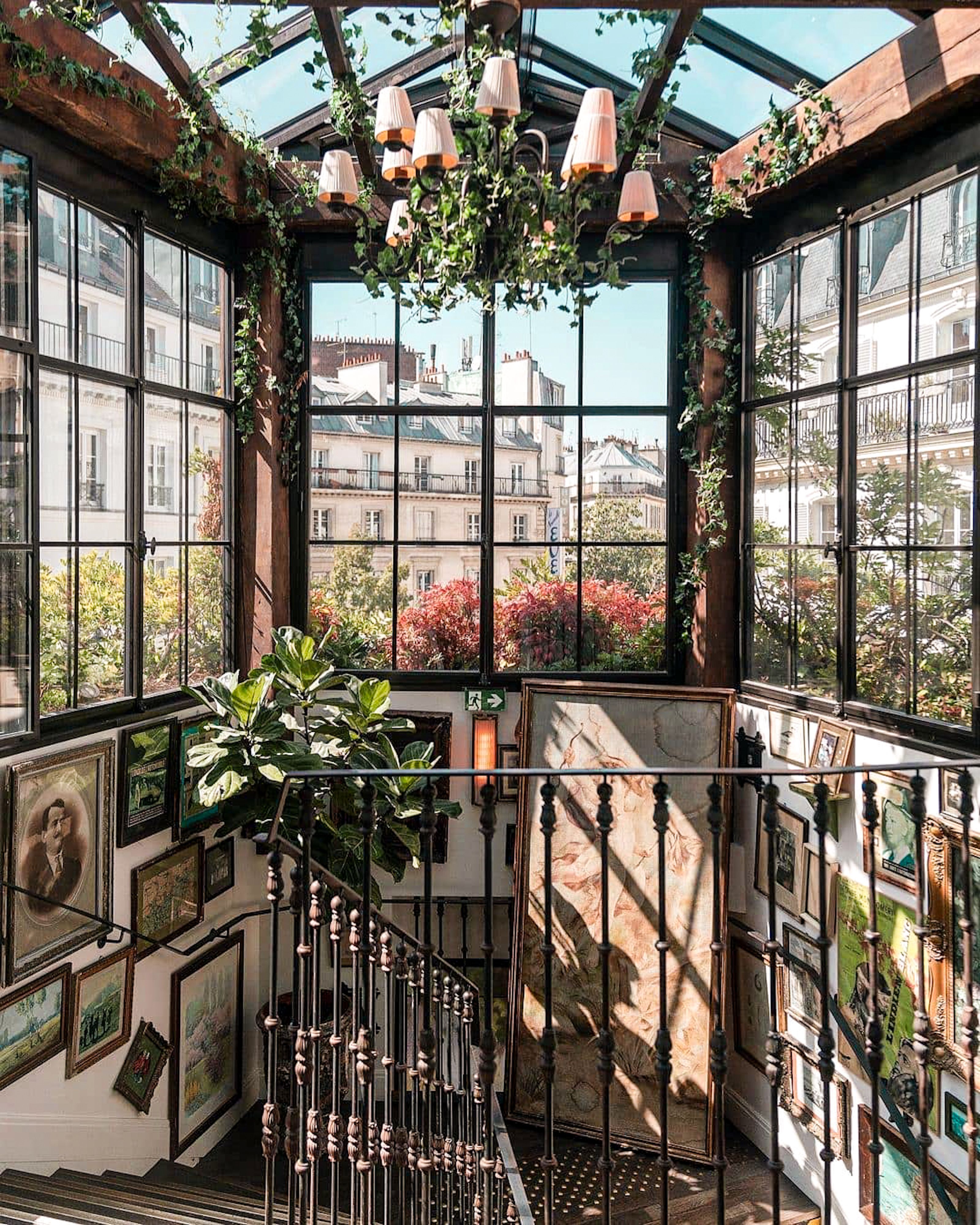 Interior of the Pink Mamma Restaurant in Paris · Free Stock Photo