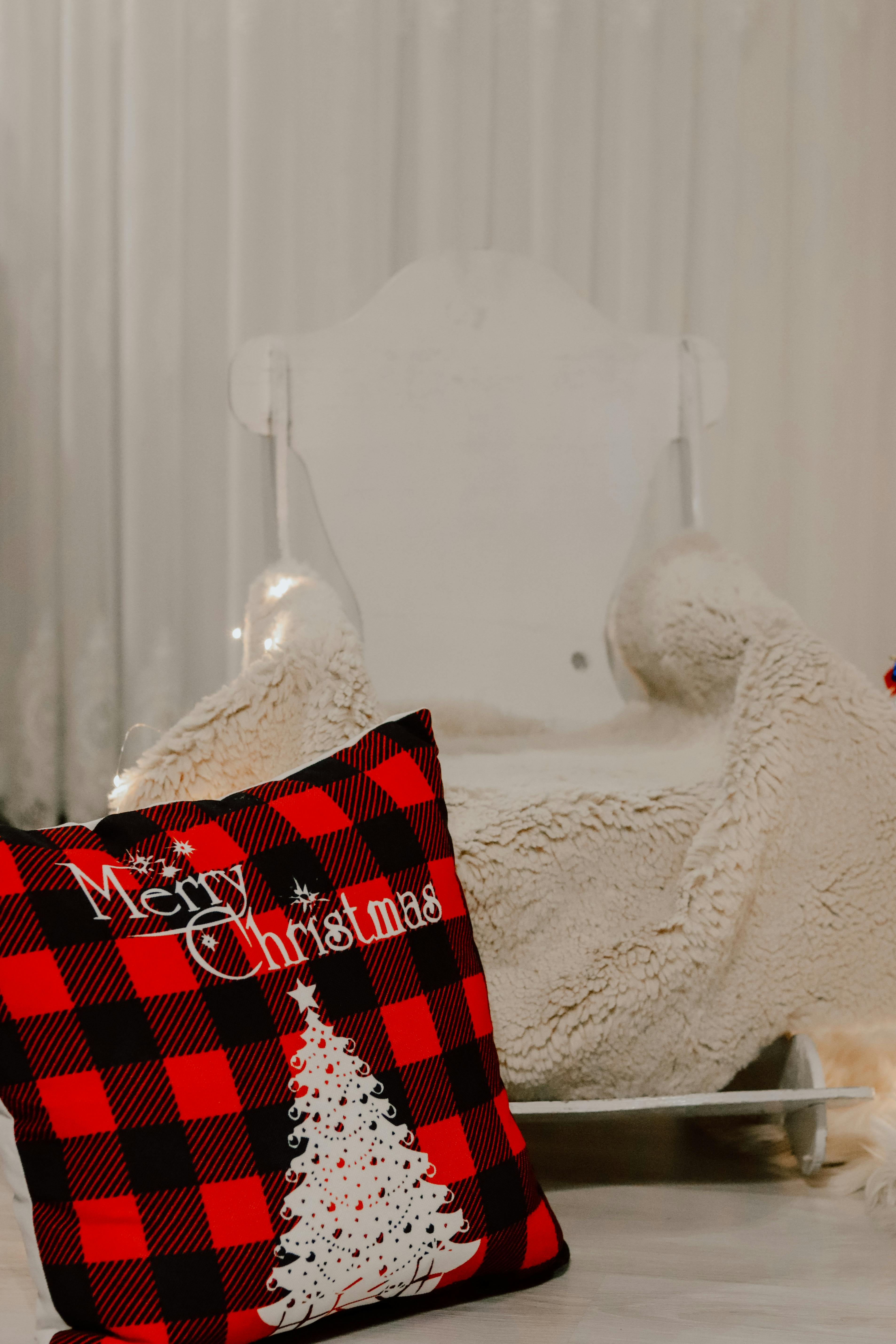 Merry Chair Photos, Download The BEST Free Merry Chair Stock Photos ...