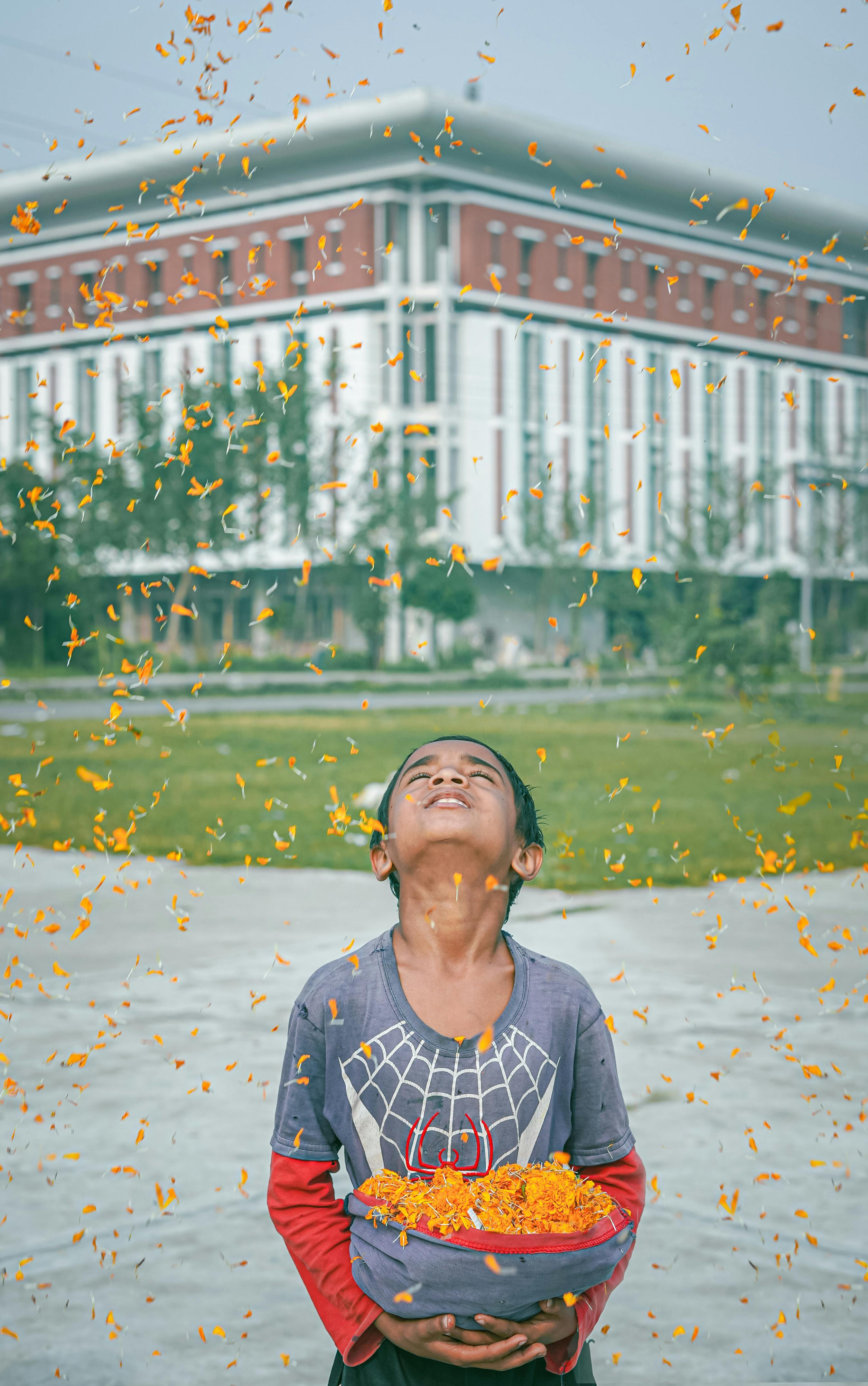 Kids Throwing Photos, Download The BEST Free Kids Throwing Stock Photos ...