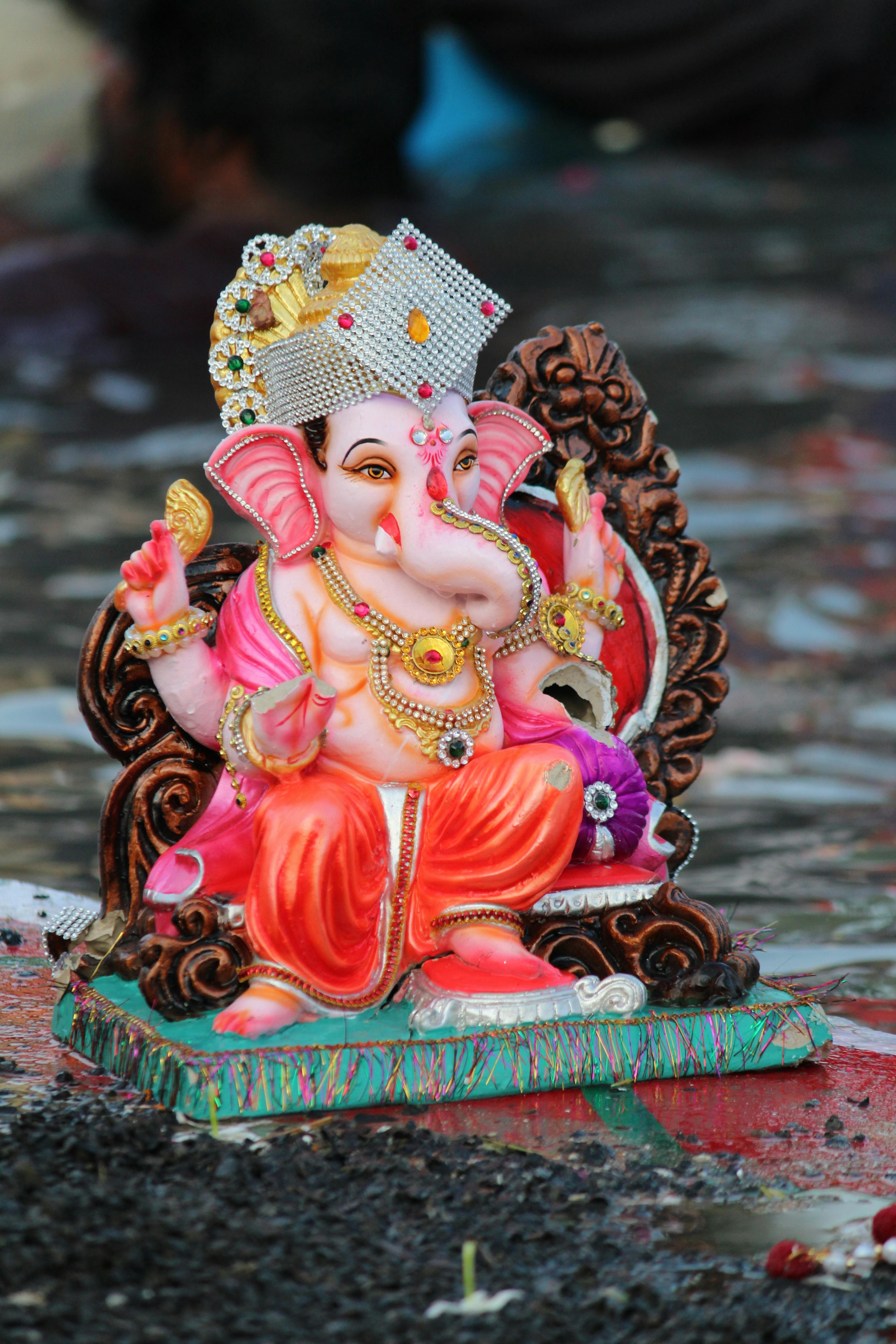 Lord Ganesha Statue with Multiple hands · Free Stock Photo