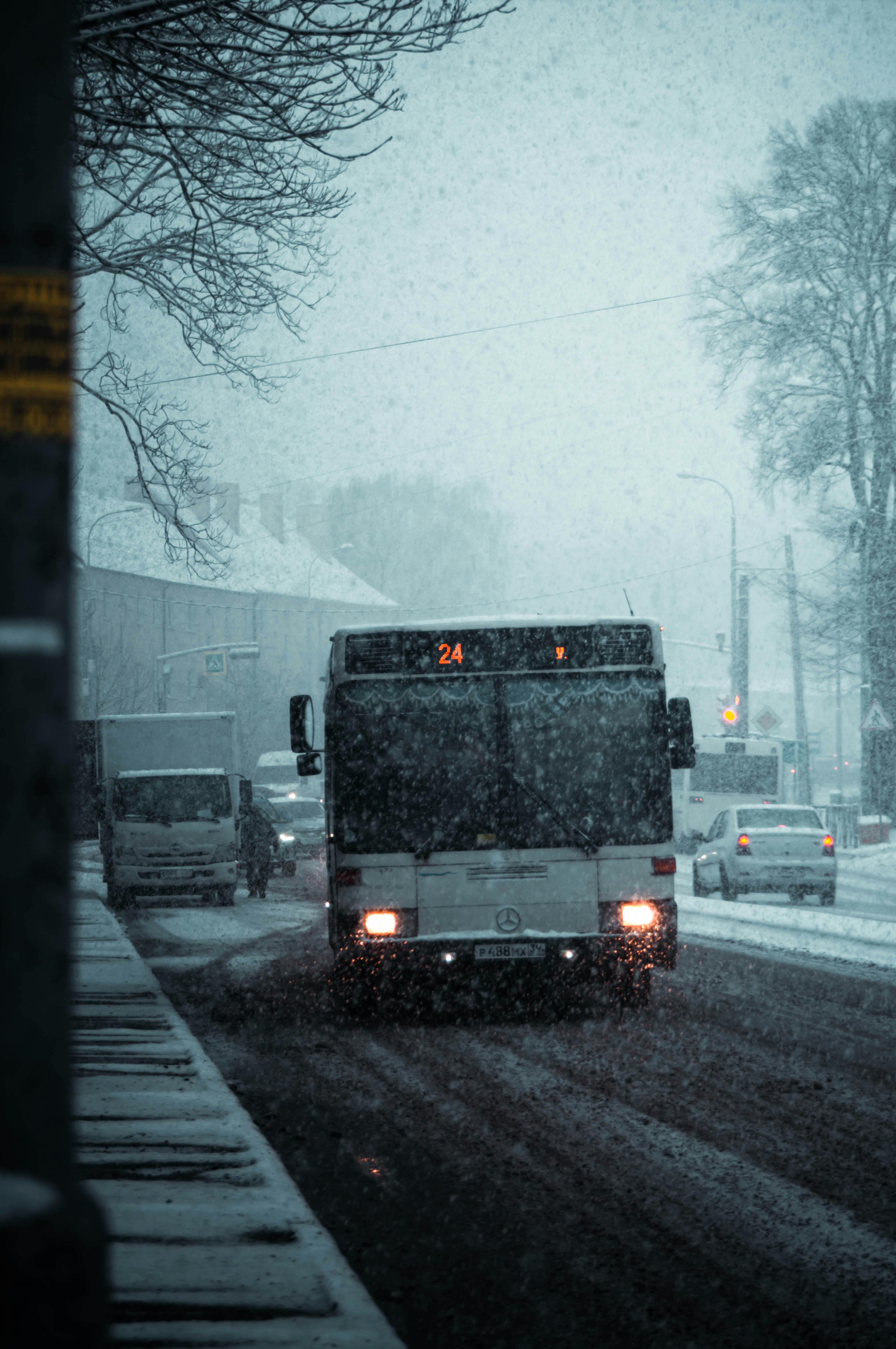 Bus Snow Photos, Download Free Bus Snow Stock Photos & HD Images