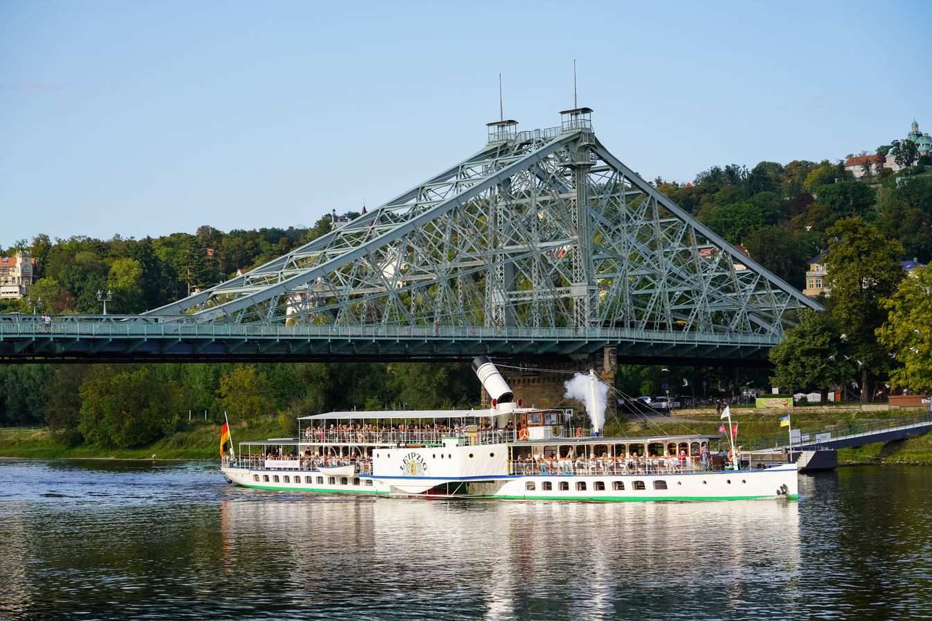 Canada Steamship Lines: Overview and Company Background