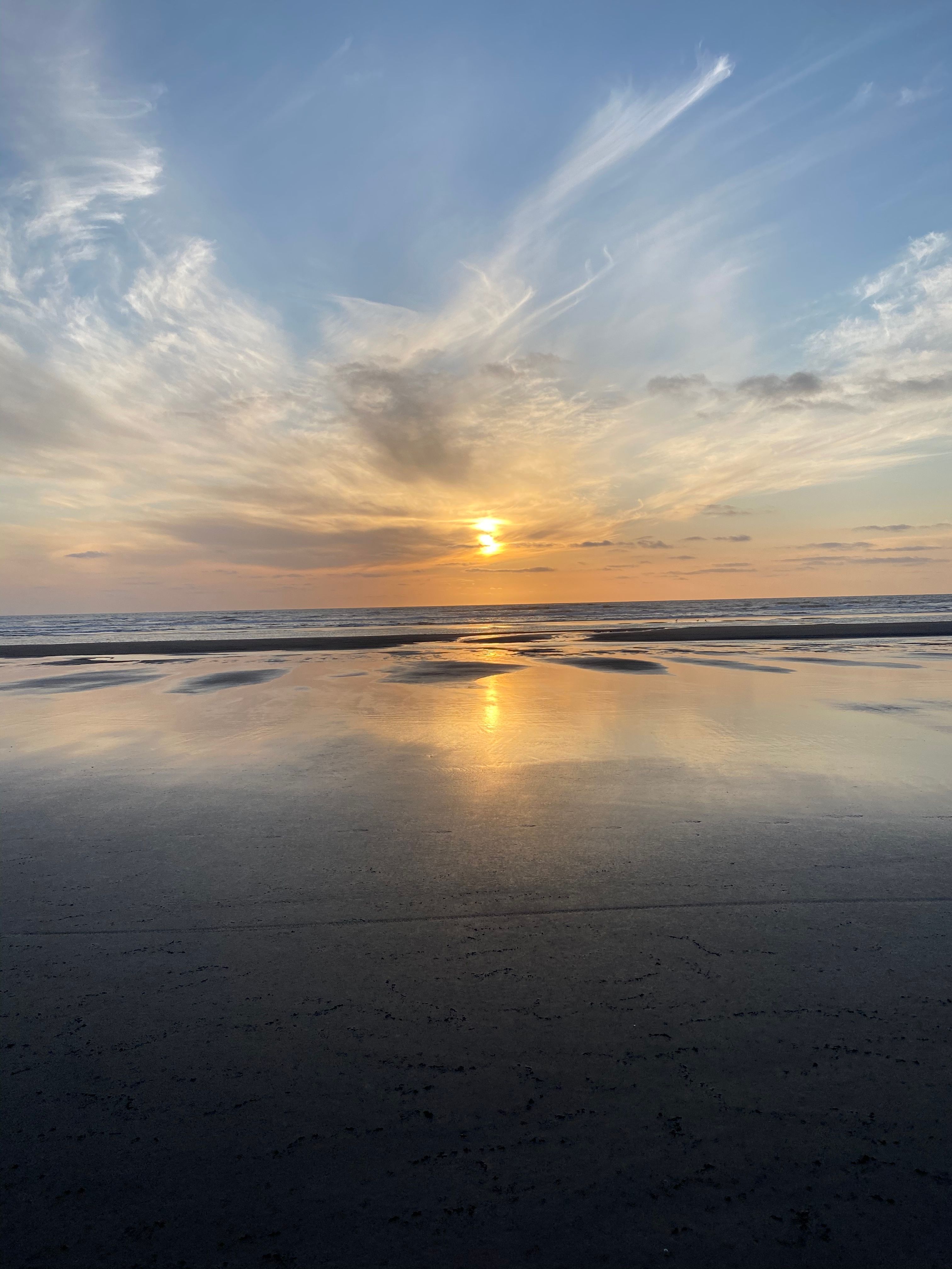 Sunrise above Sea Shore · Free Stock Photo