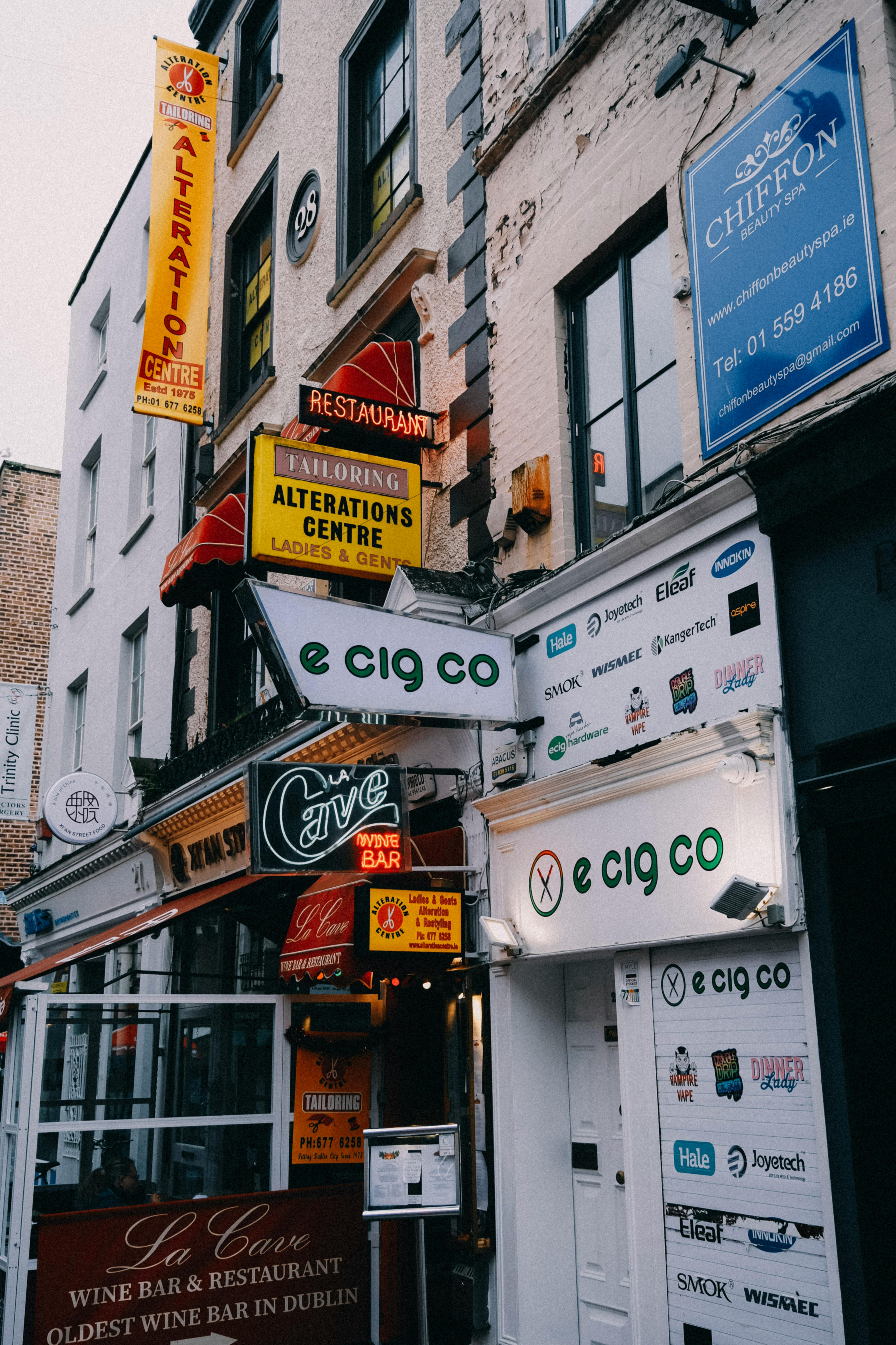 Restaurant Signboards Photos, Download The BEST Free Restaurant ...