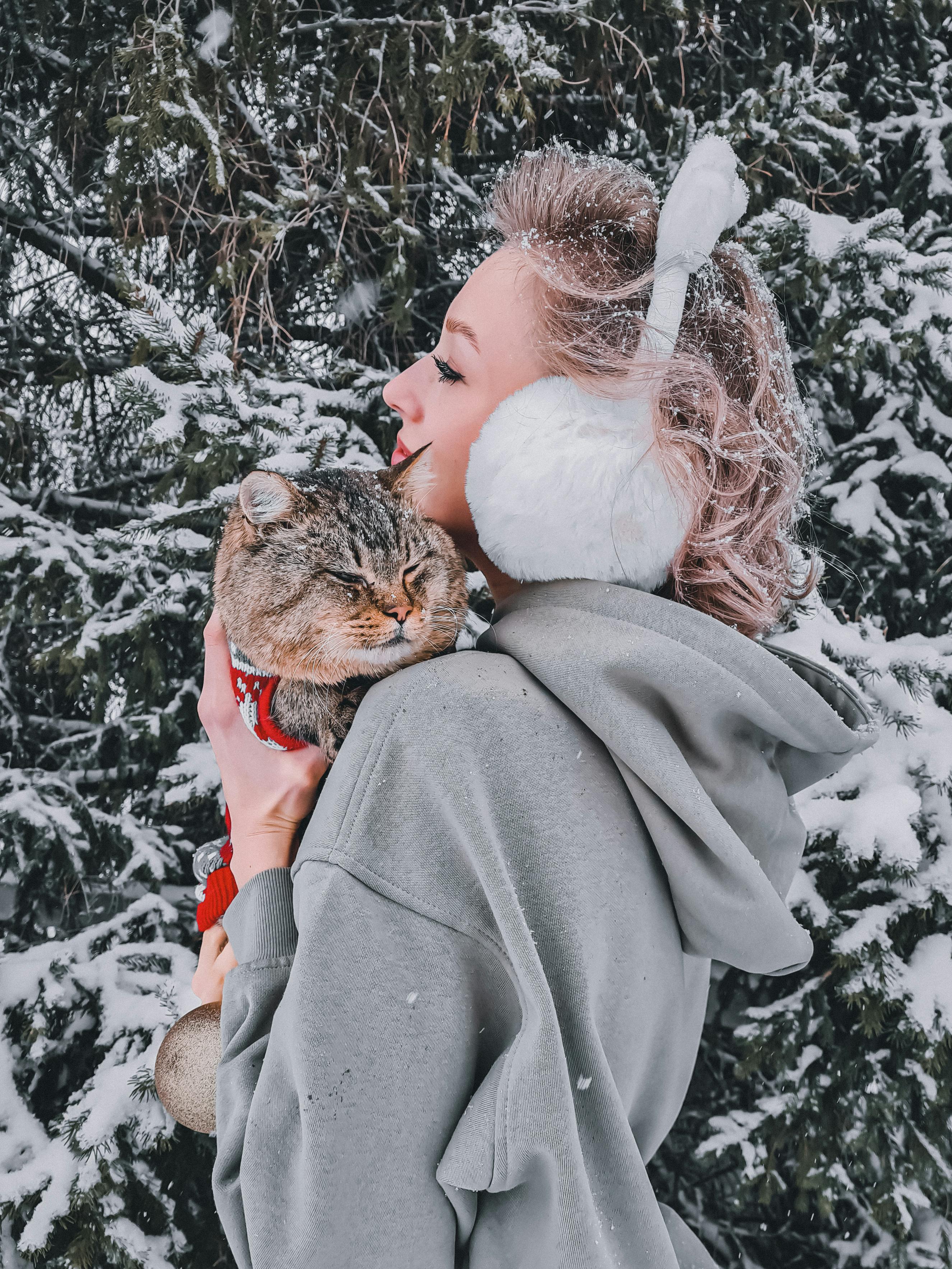 Pet Lover Pretty Women Pic Photos, Download The BEST Free Pet Lover ...