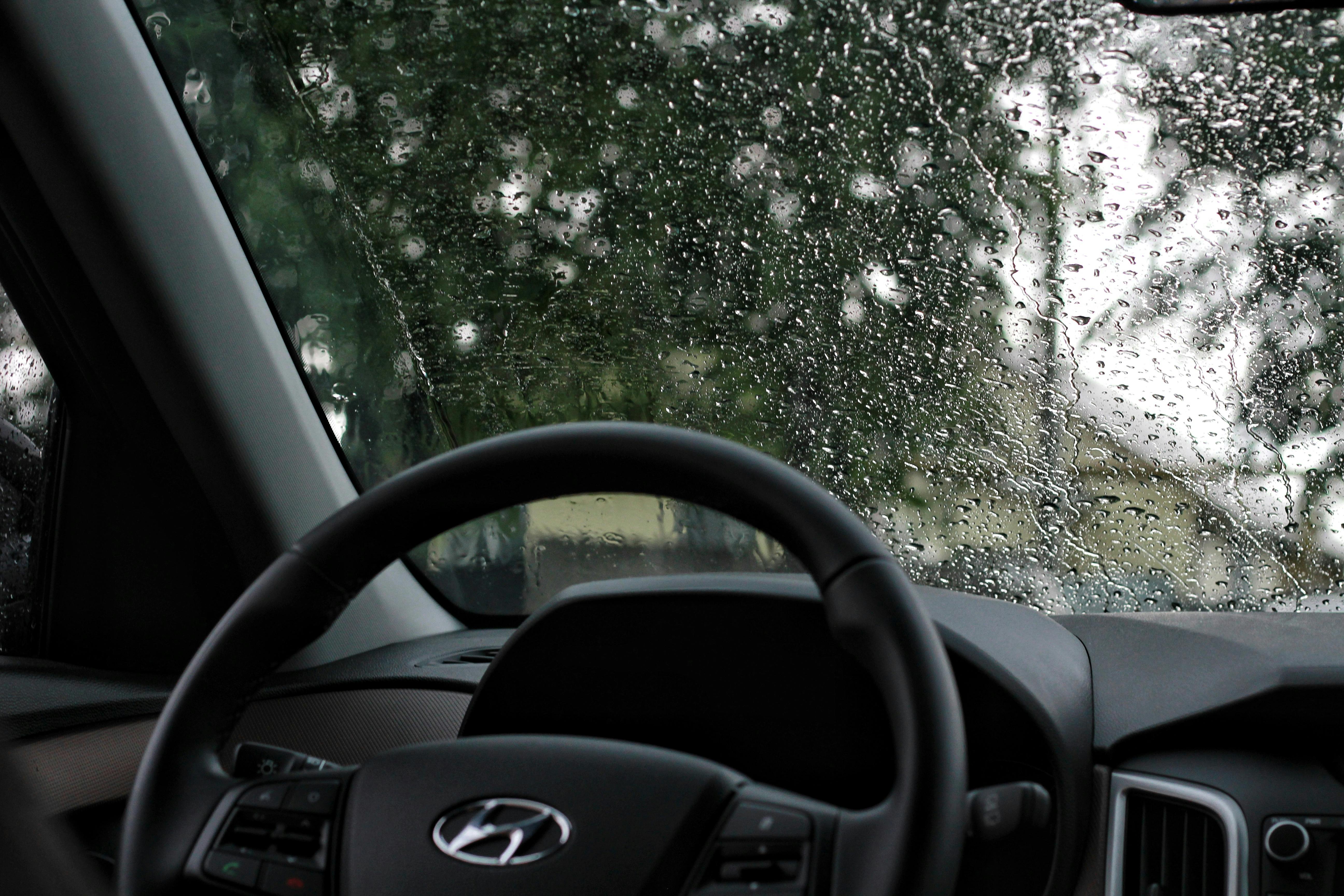 Water Droplets on a Car Windshield · Free Stock Photo