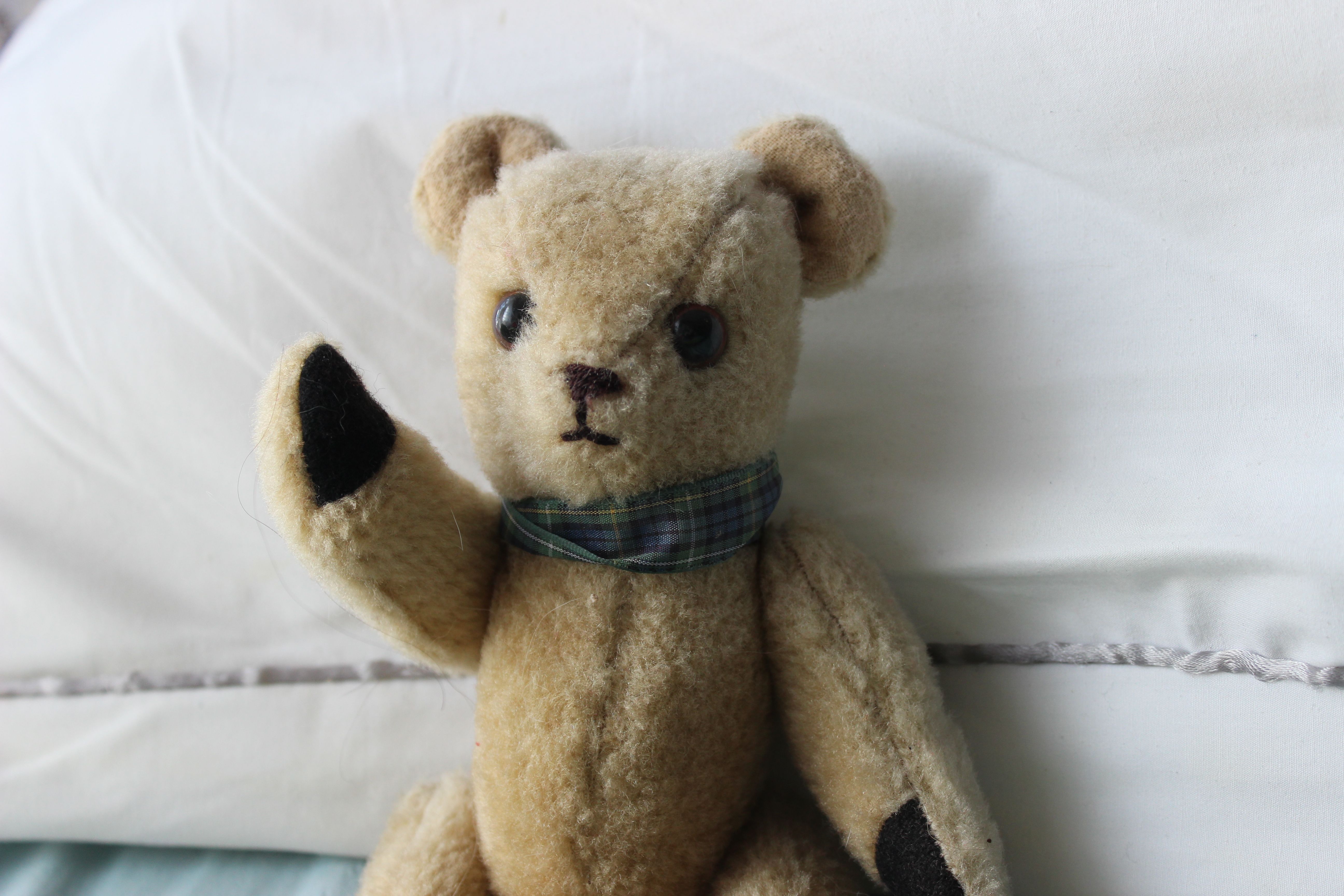 Brown Ceramic Bear Playing Instrument Decor · Free Stock Photo