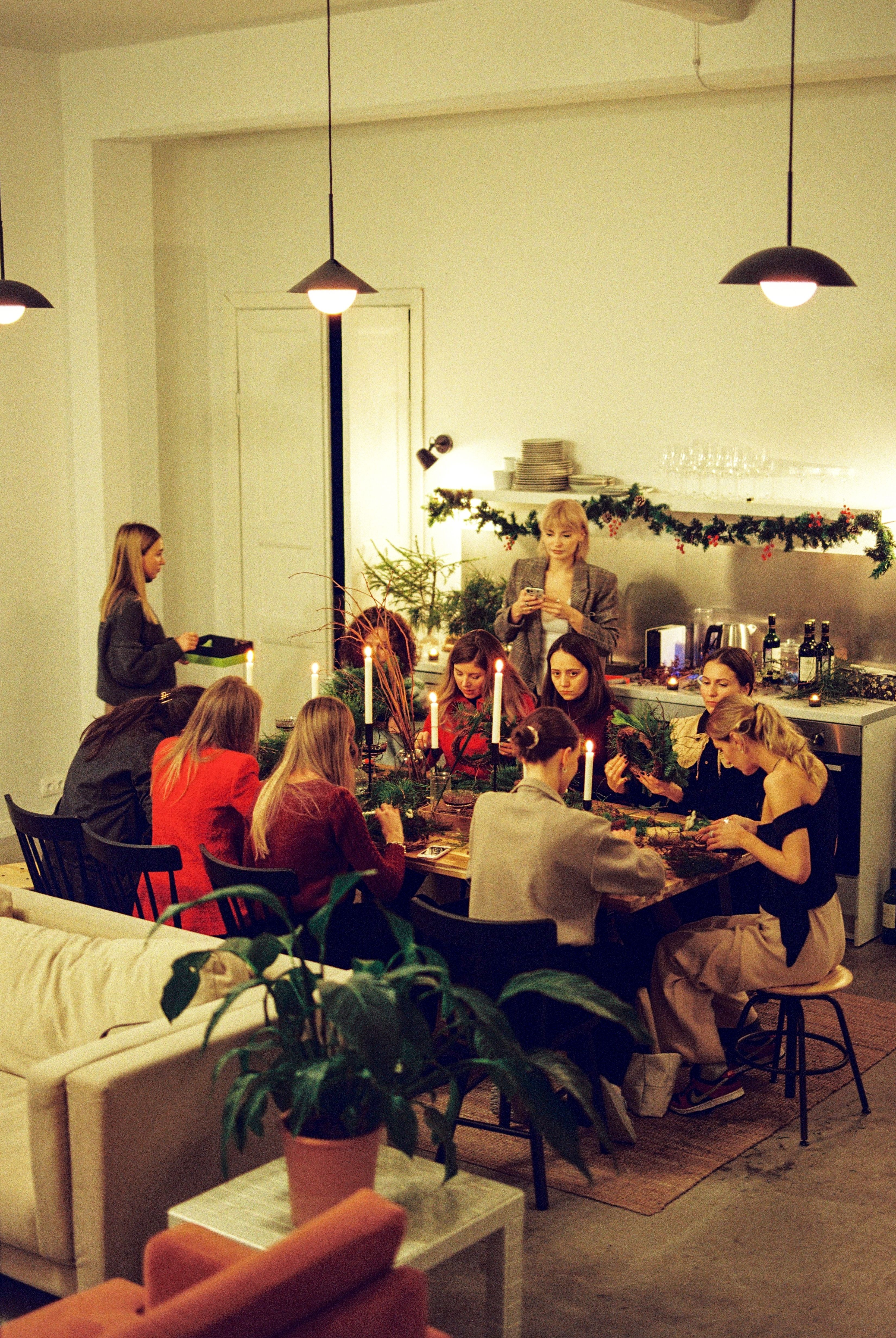 Women At Table Photos, Download The BEST Free Women At Table Stock ...