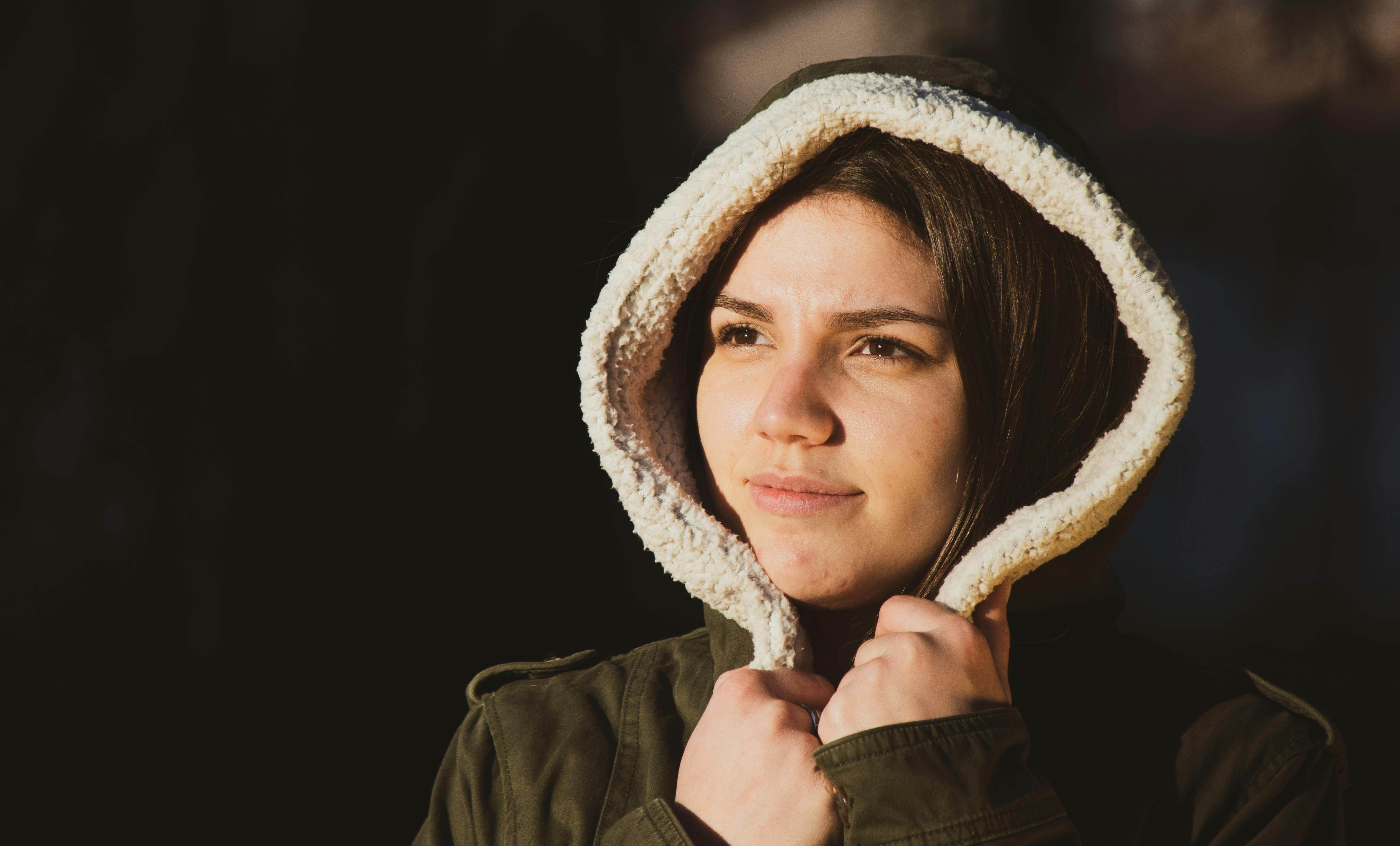 Pretty Woman Looking Afar · Free Stock Photo