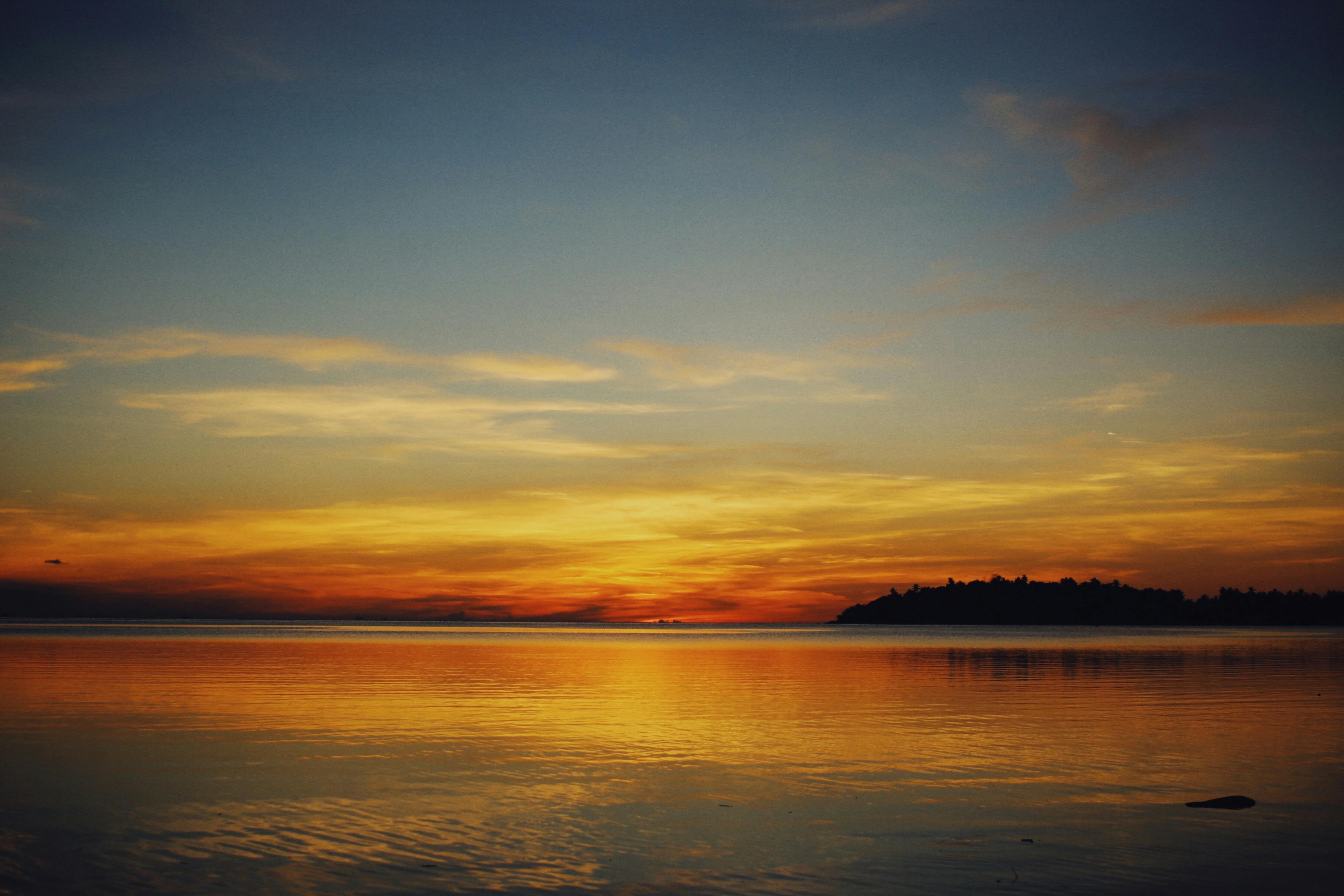 Beautiful Sunset Over a Sea · Free Stock Photo