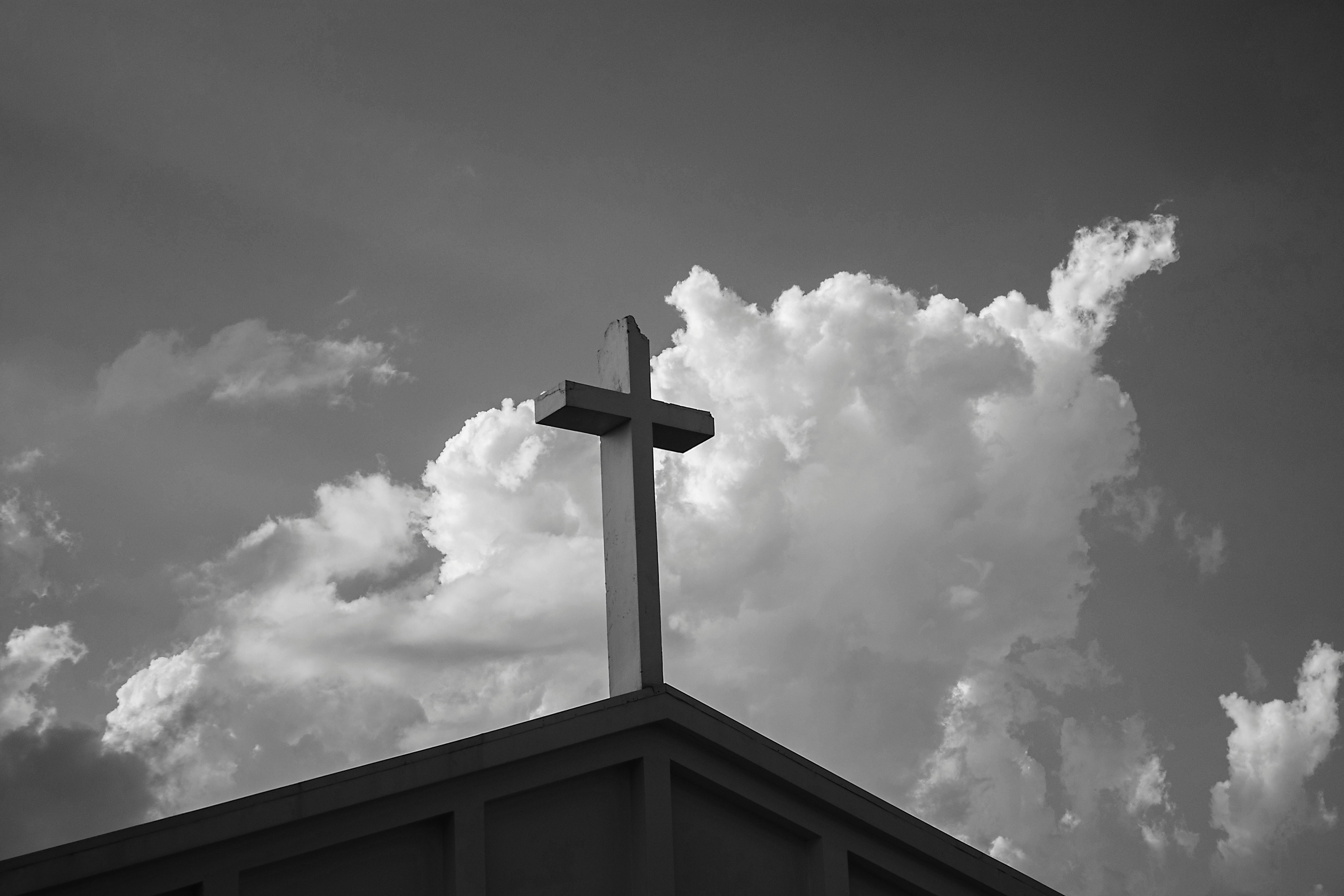 Cross on Church Roof · Free Stock Photo