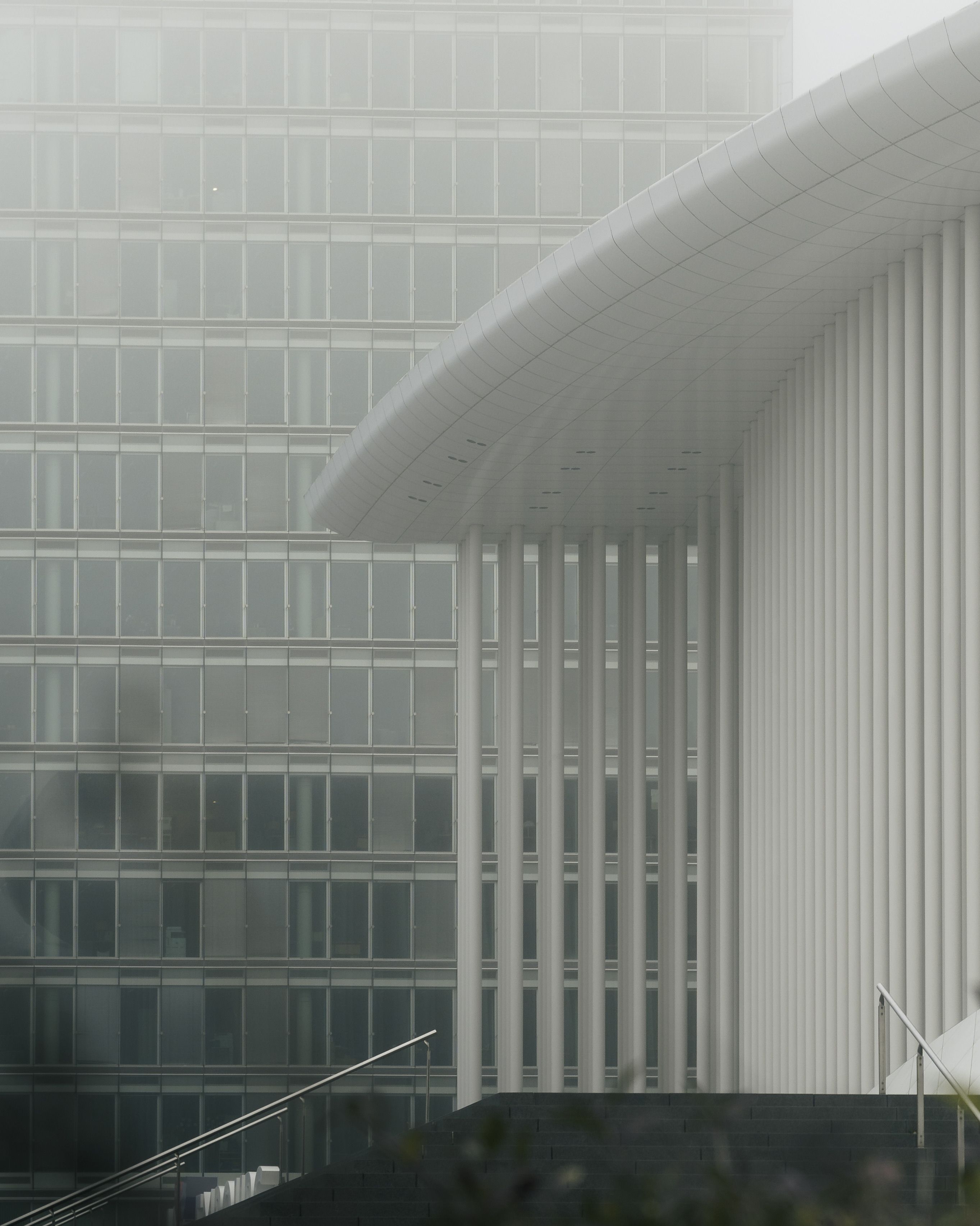 White and Gray Concrete Building · Free Stock Photo
