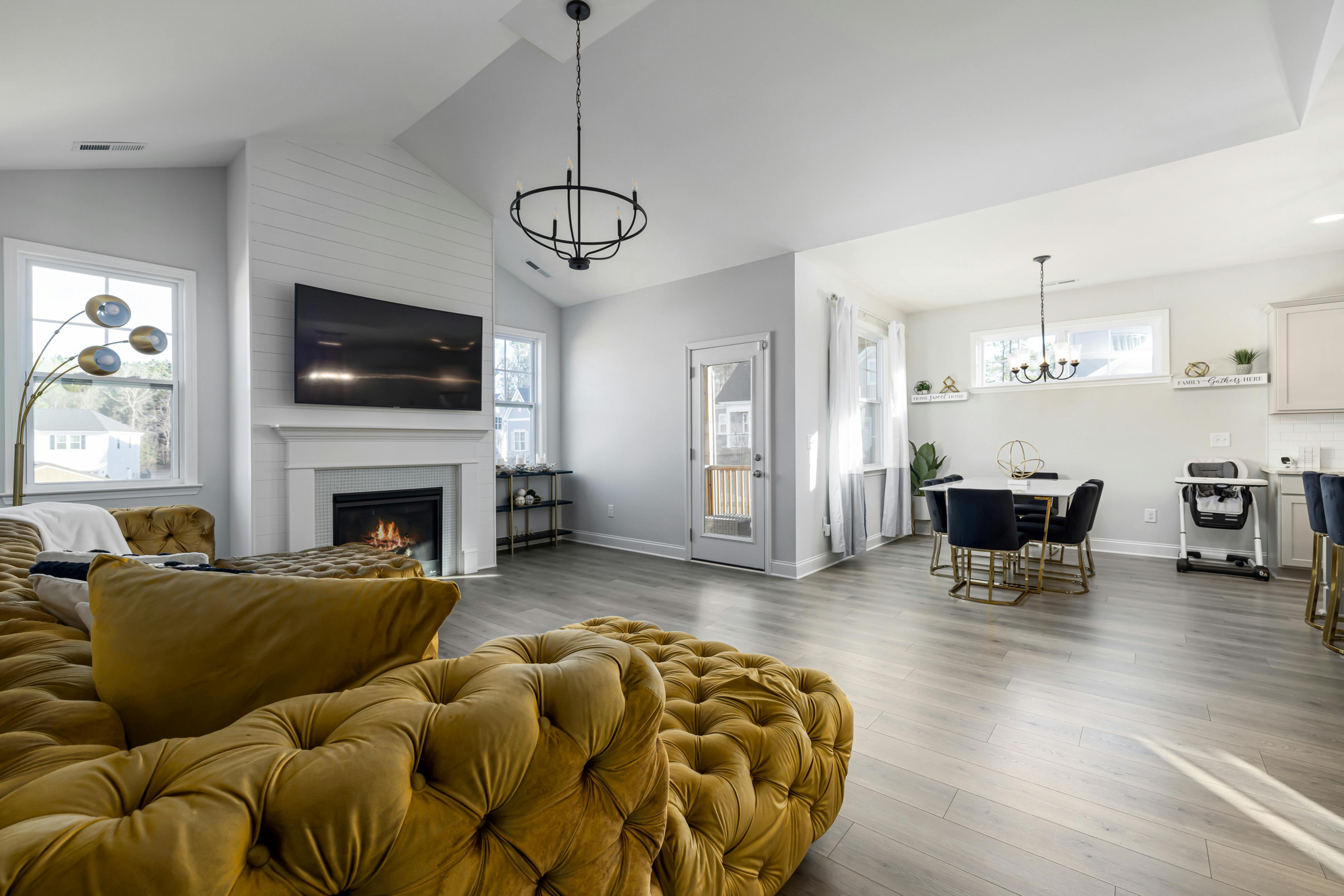 Furniture in Living Room · Free Stock Photo