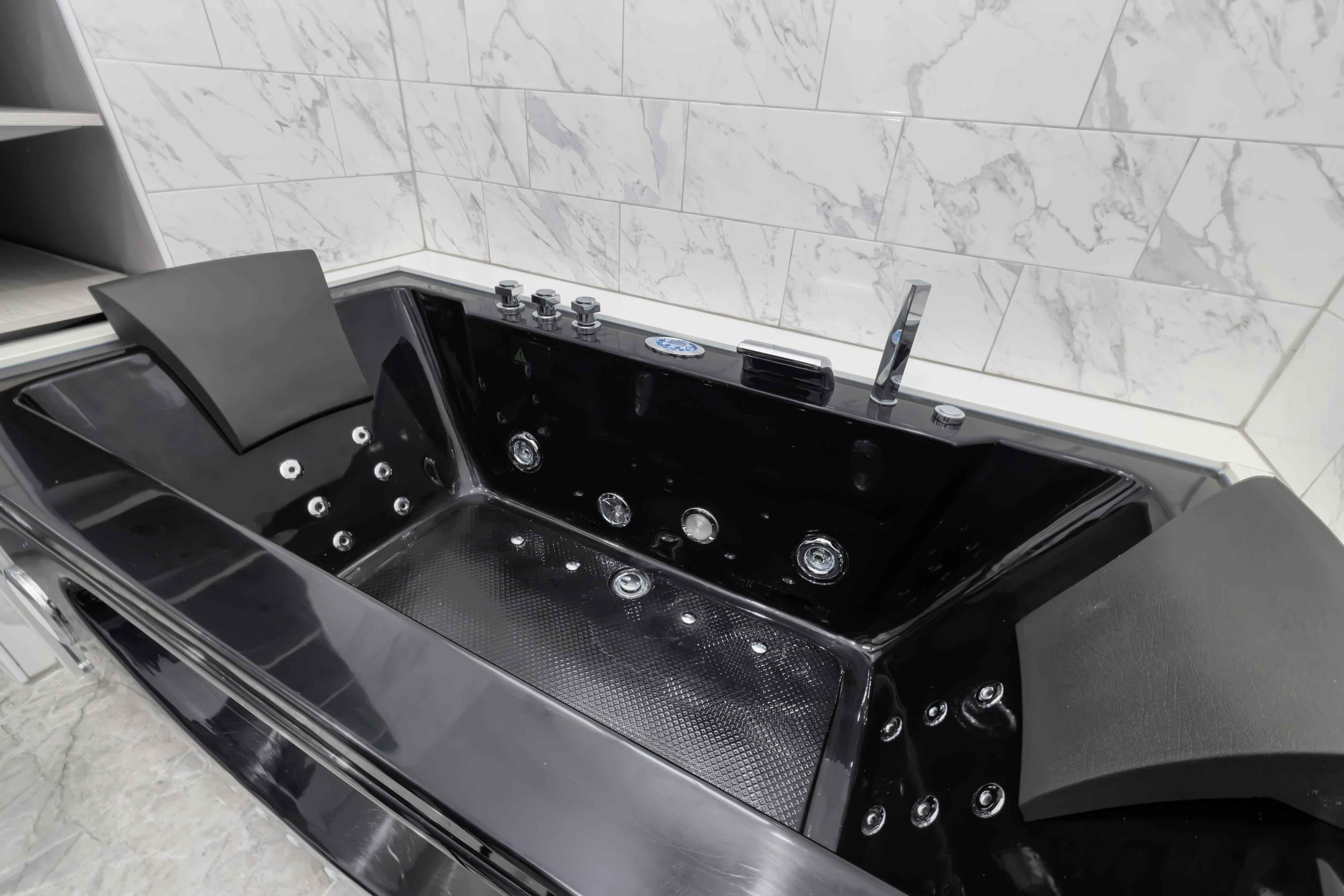 Bathroom Jacuzzi Photos, Download The BEST Free Bathroom Jacuzzi Stock ...