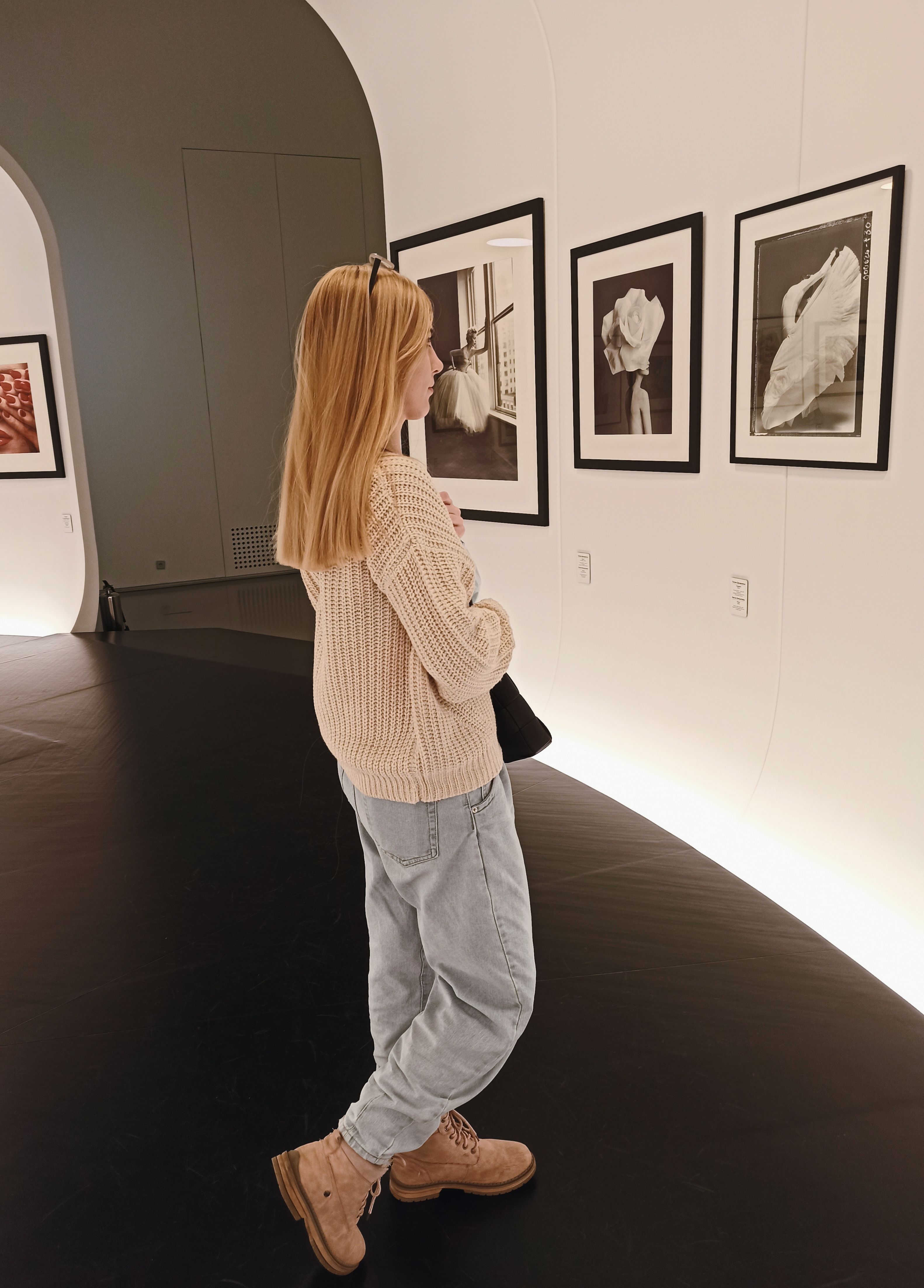 Woman Holding a Frame · Free Stock Photo