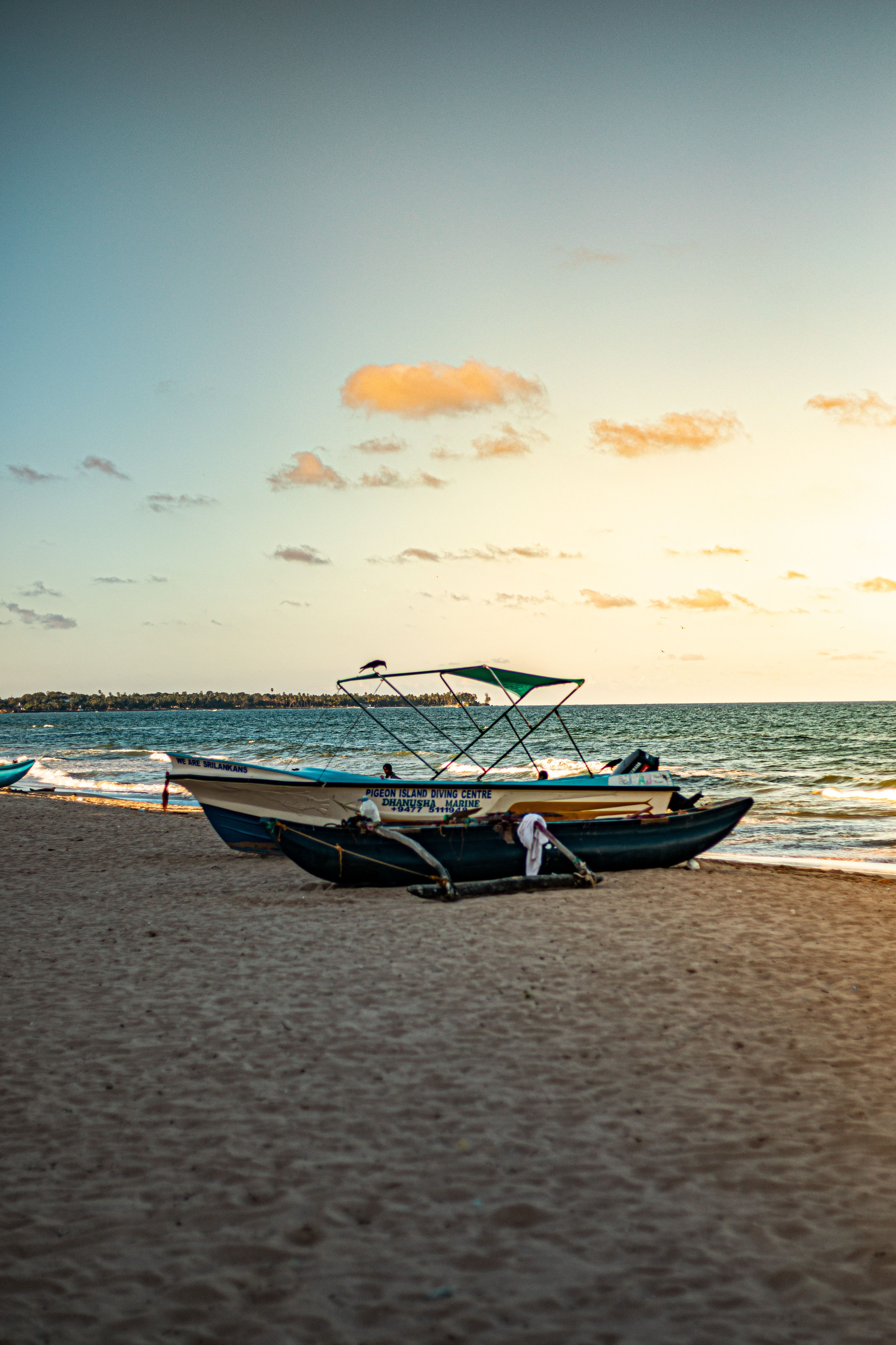 Boats on the Beach · Free Stock Photo