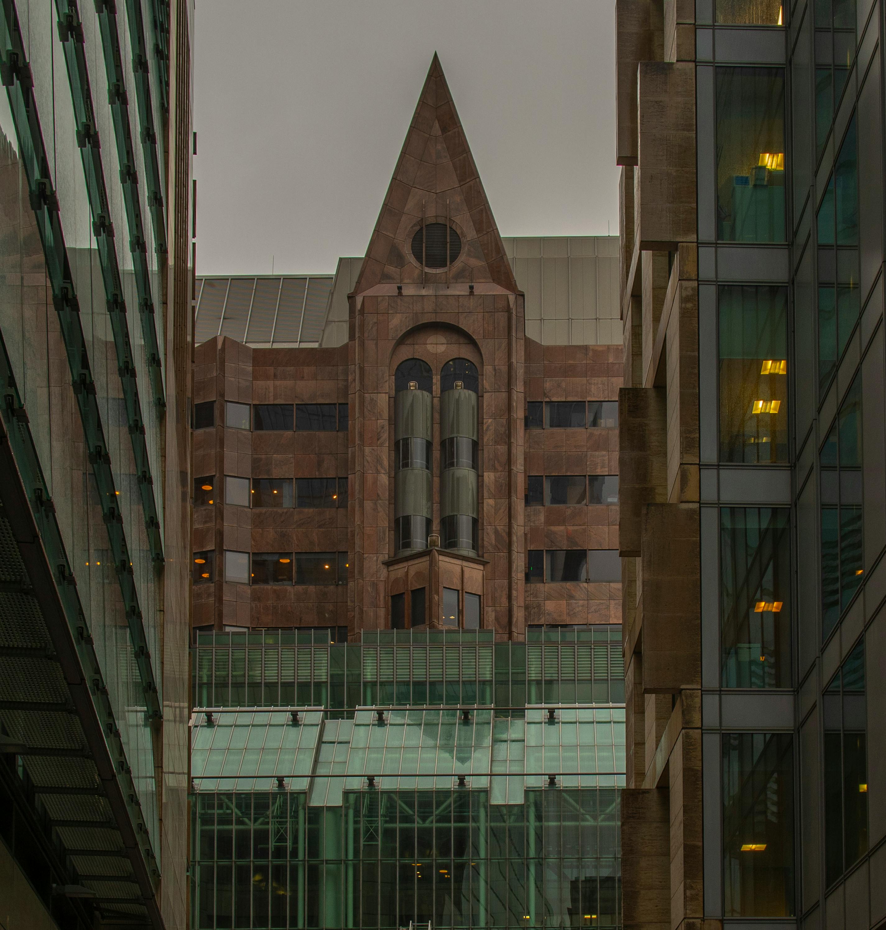 Photo of the Minster Court Building in London, UK · Free Stock Photo