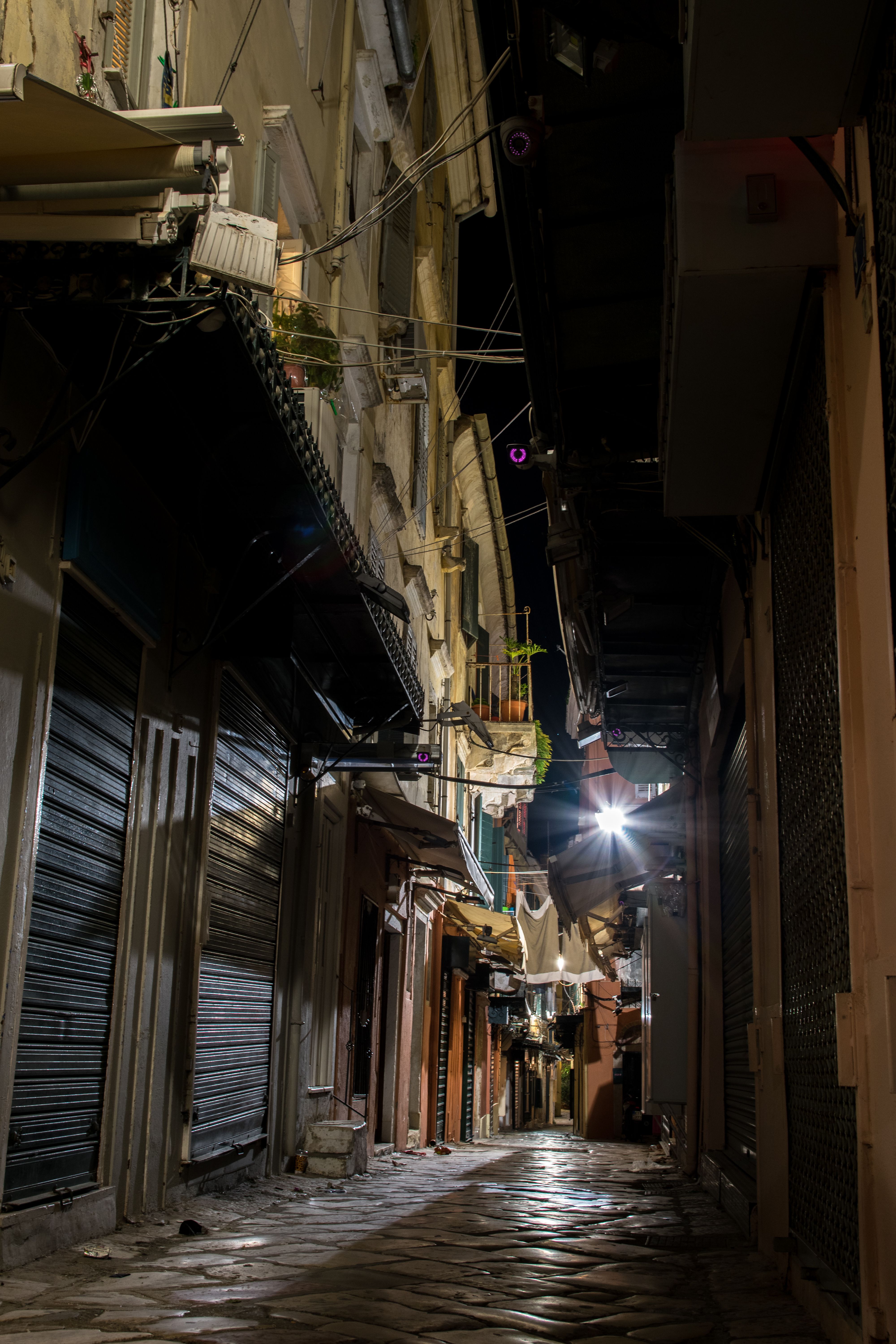 Narrow Street at Night · Free Stock Photo