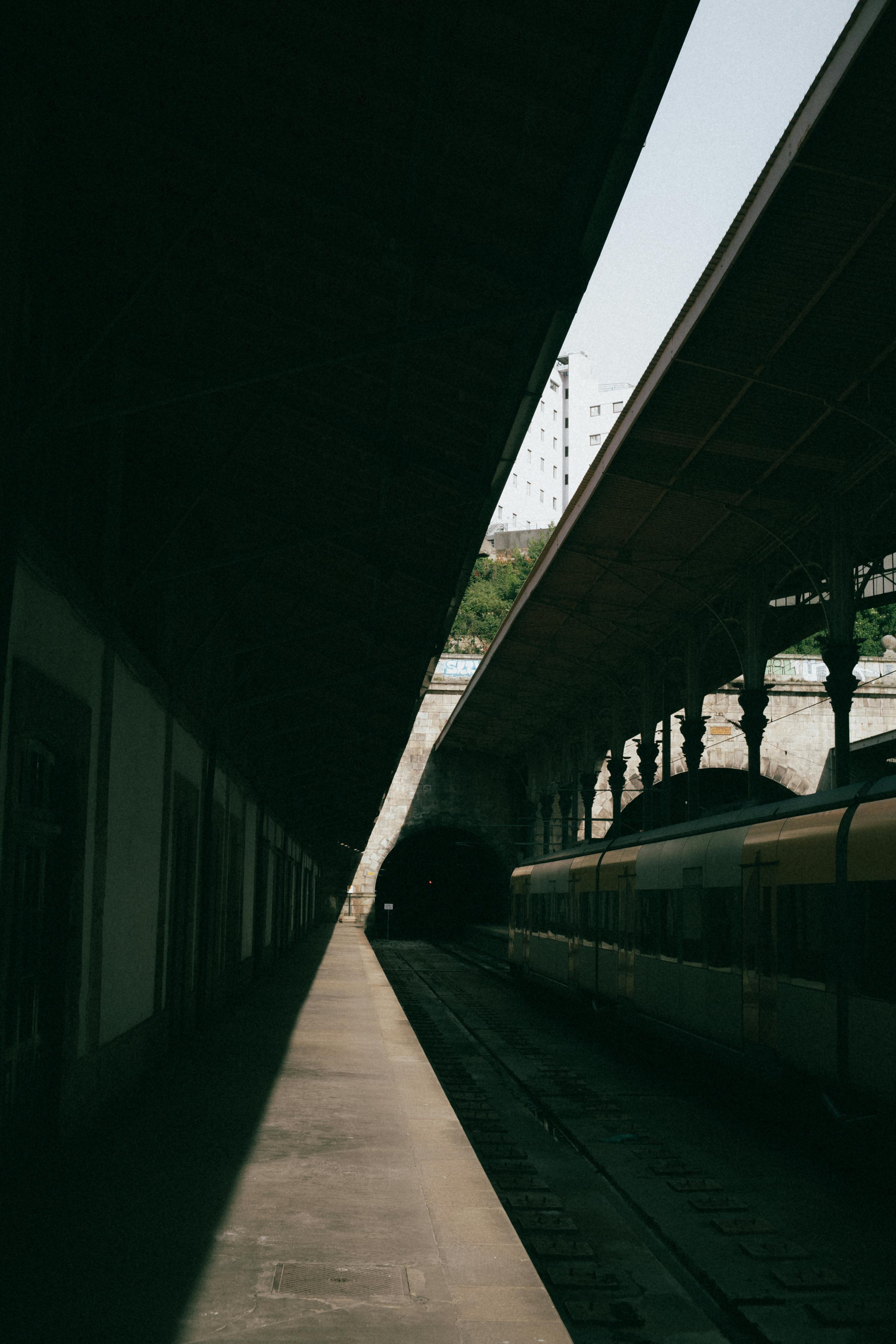 Train Roof Photos, Download The BEST Free Train Roof Stock Photos & HD ...