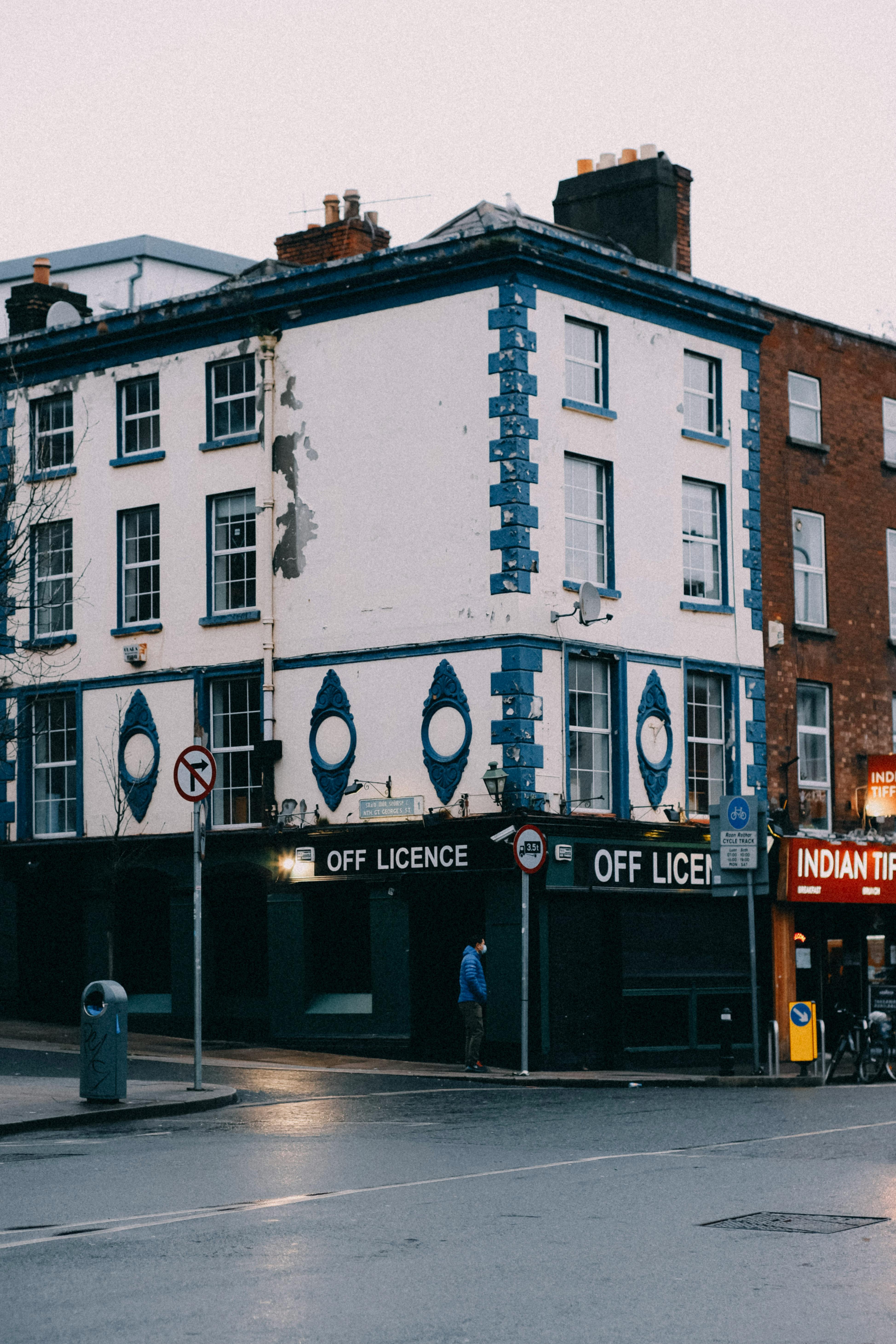 Off Licence Shop Photos, Download The BEST Free Off Licence Shop Stock ...