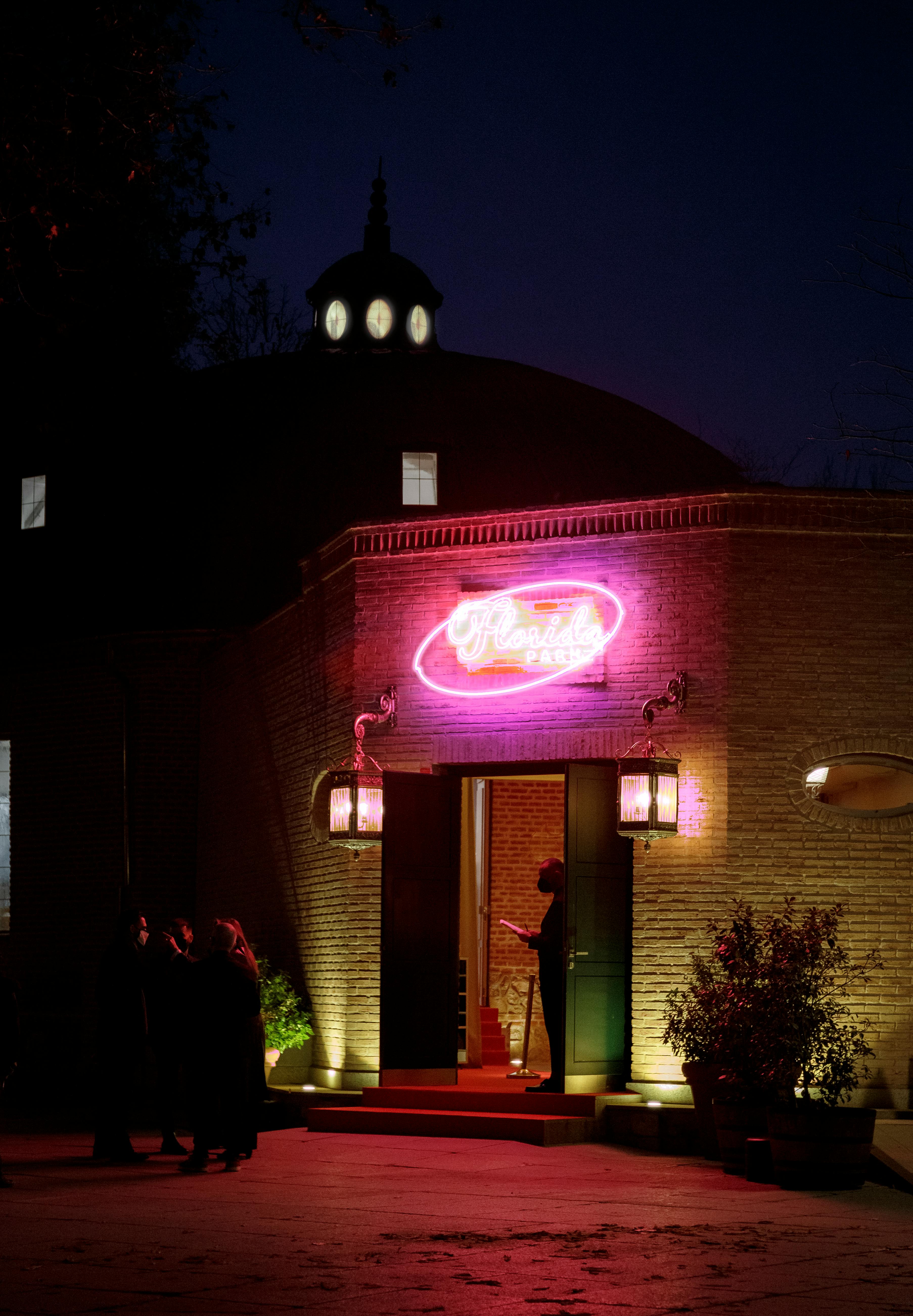 Night Club Entrance Photos, Download The BEST Free Night Club Entrance ...