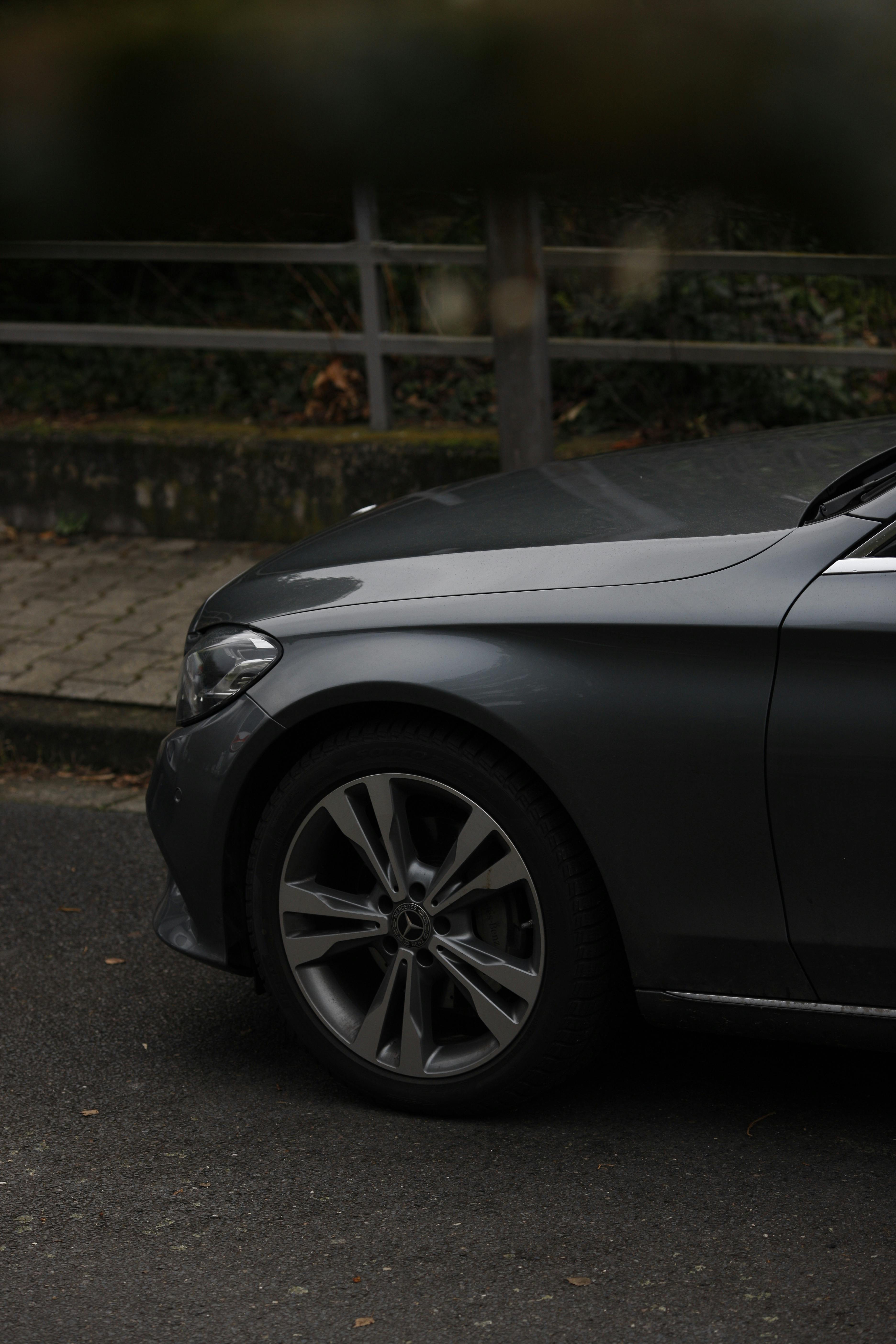 Chrome Wheels of a Mazda Rx-7 · Free Stock Photo