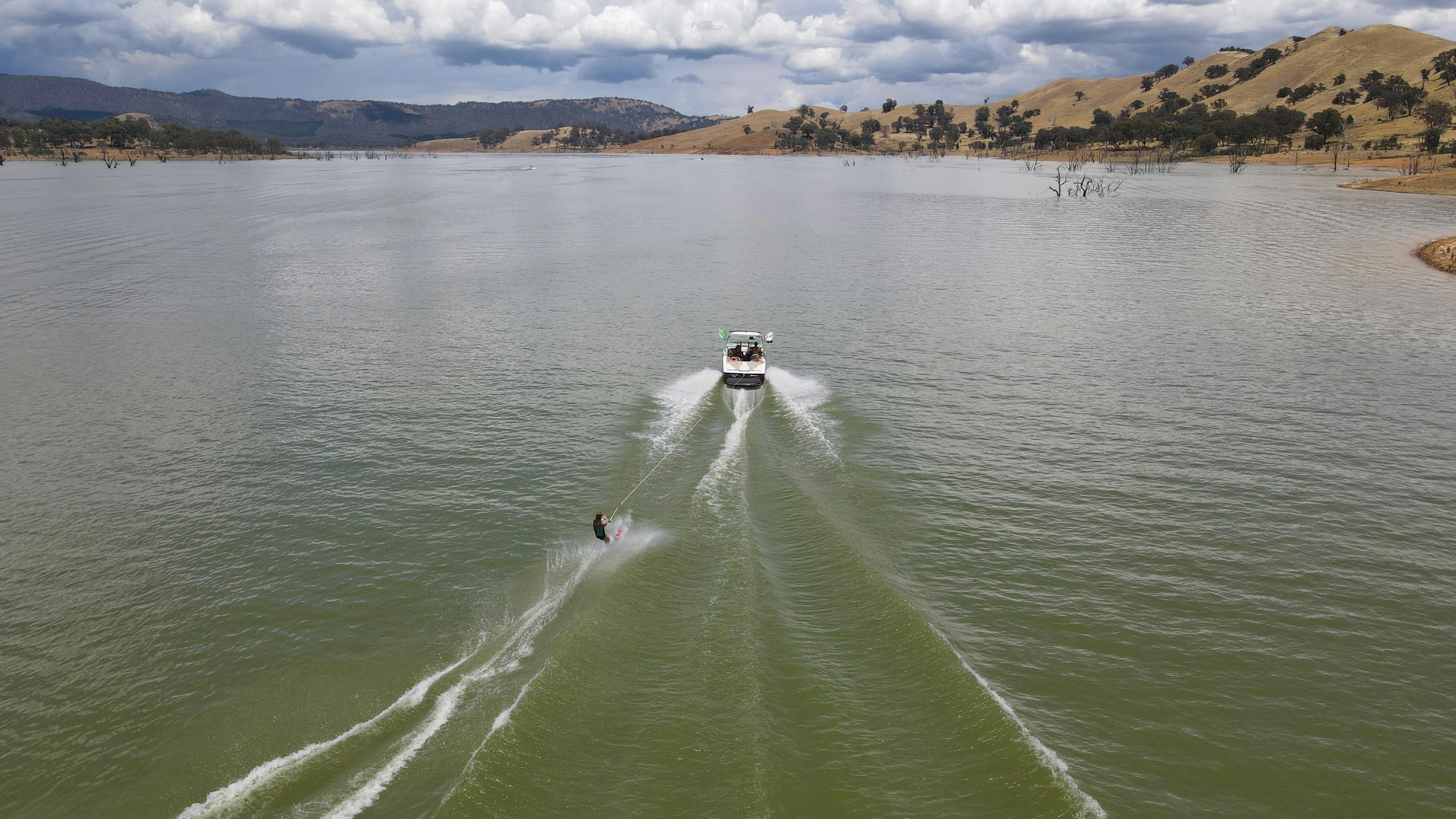 White Boat on Body of Water · Free Stock Photo